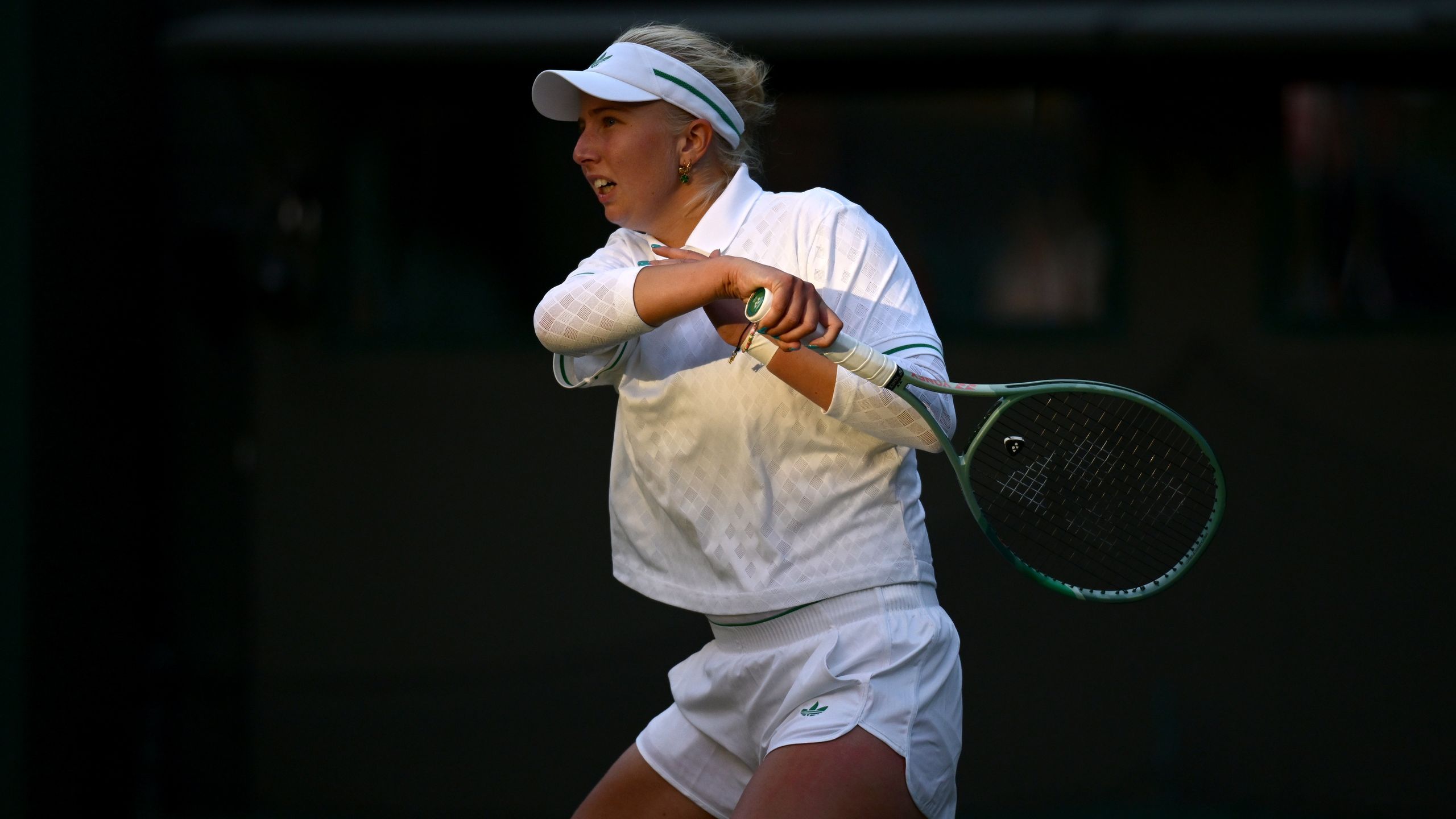 Clara Tauson er ude af Wimbledon - Eurosport