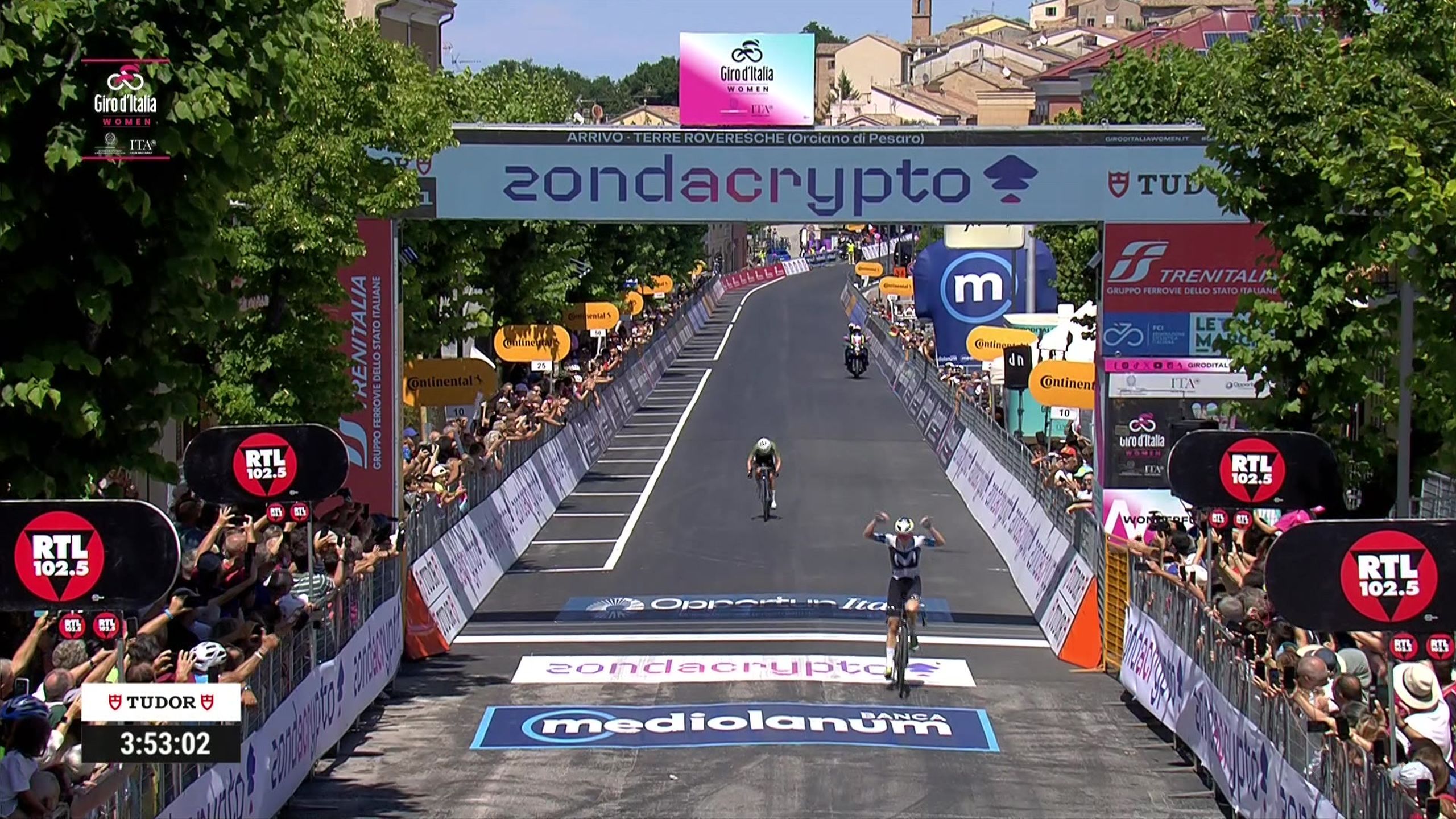 Giro d'Italia Women - 6. Etappe: Liane Lippert schlägt Pauliena ...