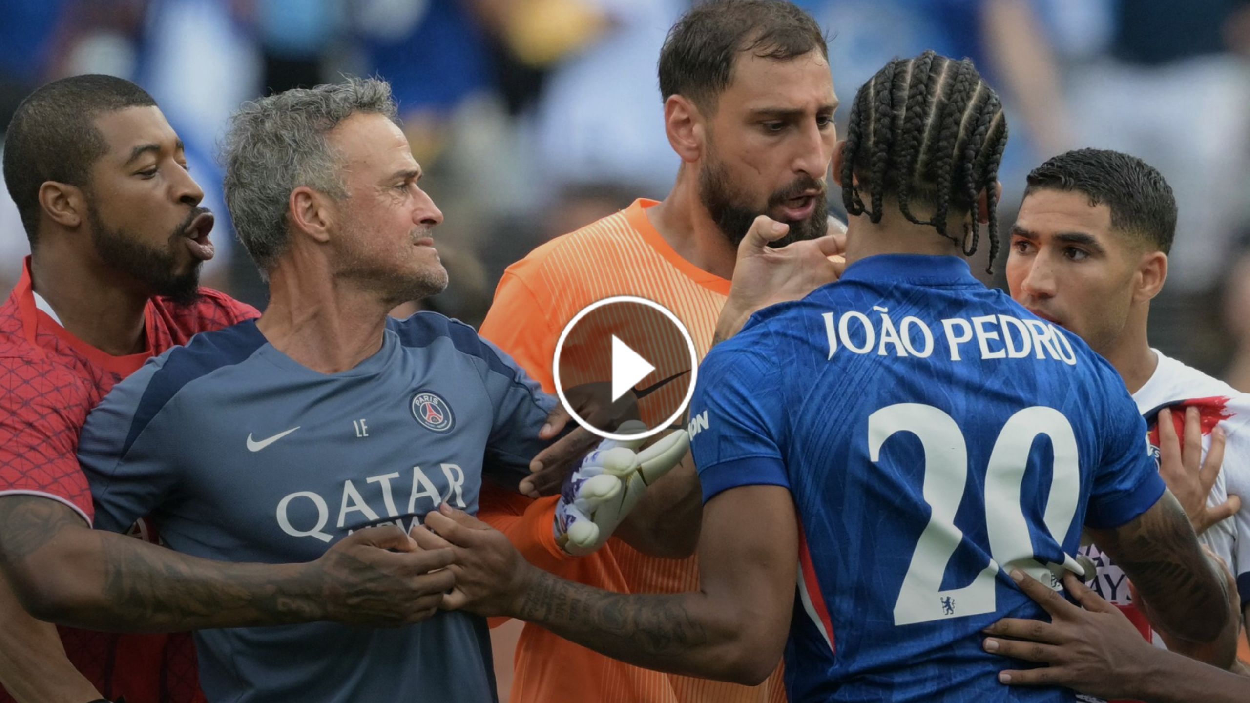 Follia di Luis Enrique al fischio finale: manata in faccia a João Pedro! Cos'è successo, il ...