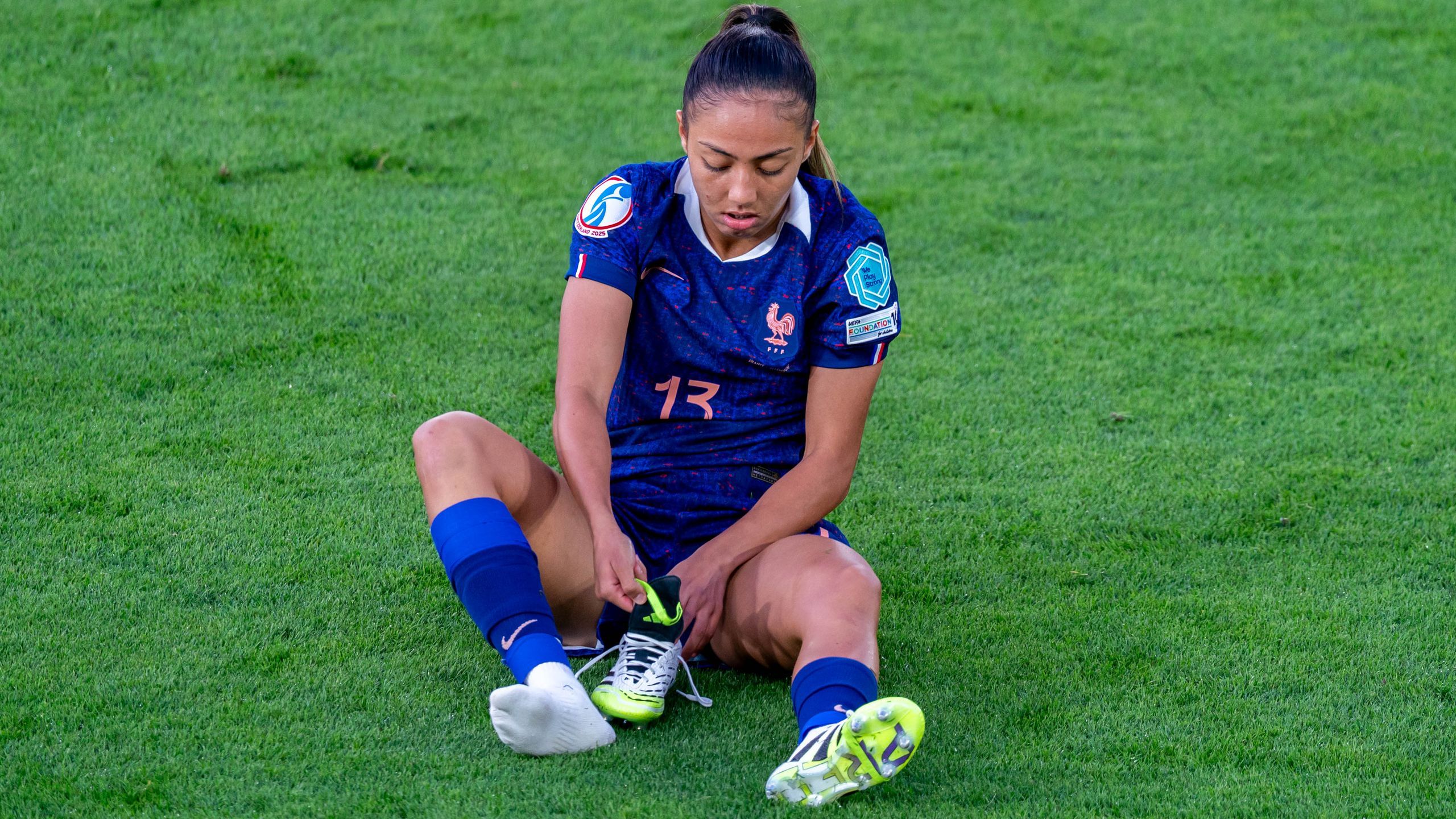 Selma Bacha, "mauvaise perdante" après l'élimination de la France en ...