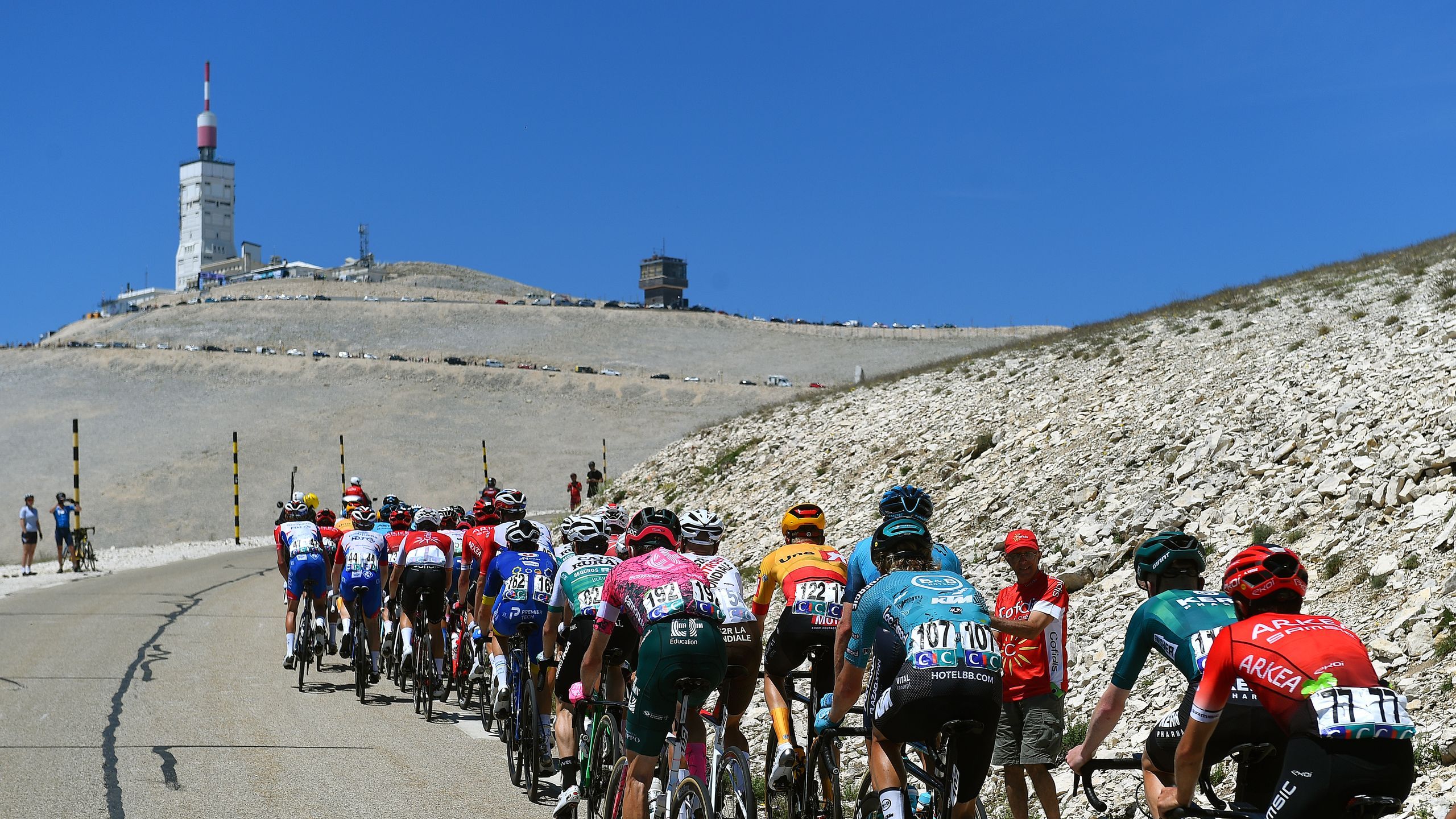 Ausblick auf den Mont Ventoux am Dienstag auf der 16. Etappe der Tour ...