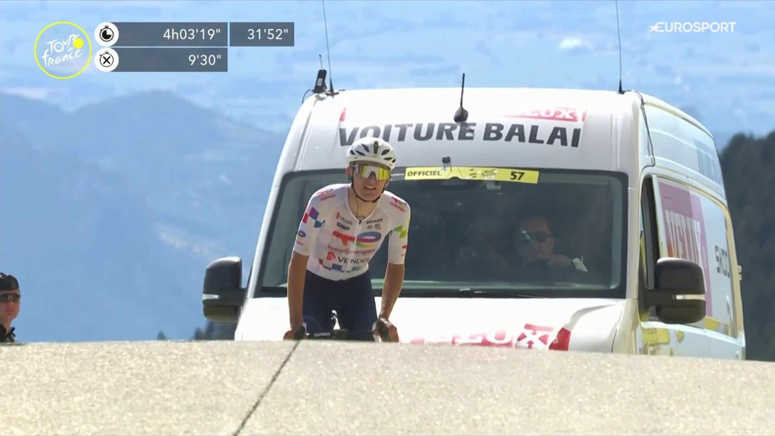 Thomas Gachignard ce la fa! Si è fatto il Mont Ventoux da solo e riesce ...