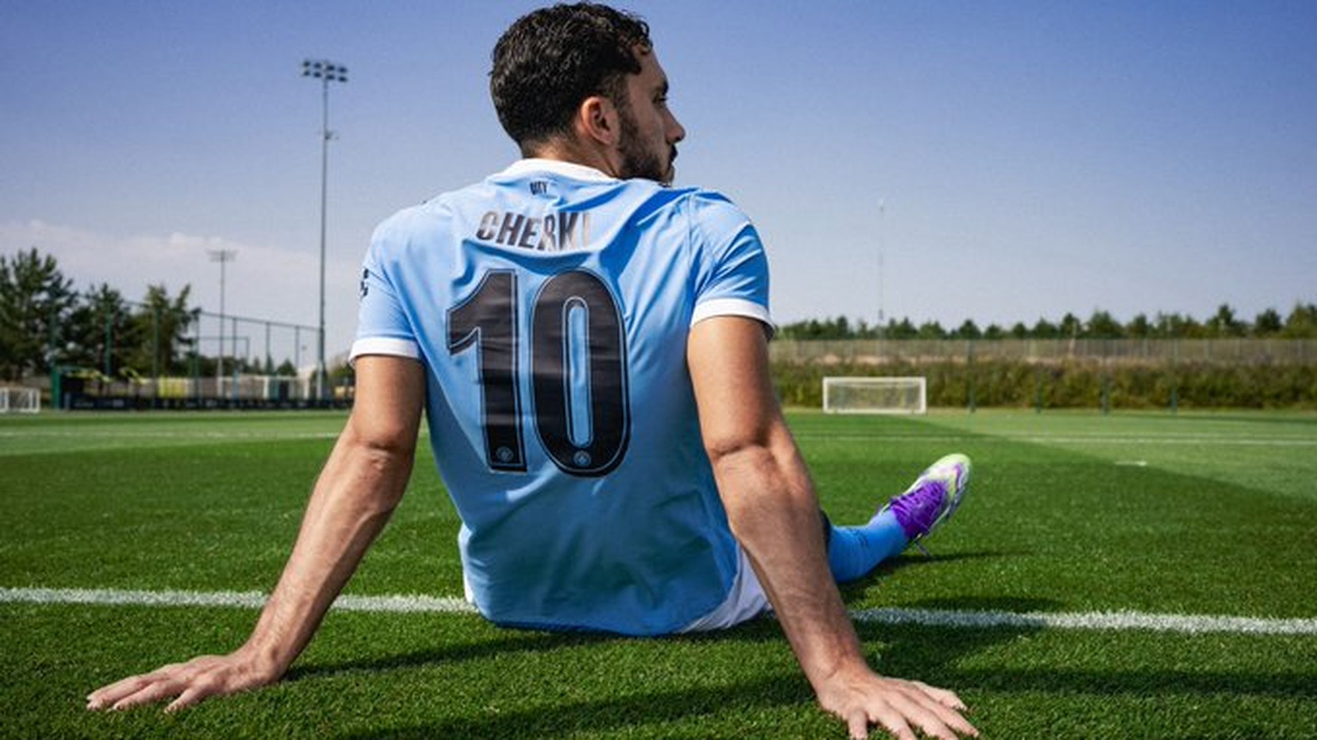Premier League - Rayan Cherki (ex-OL) recupère le numéro 10 à ...