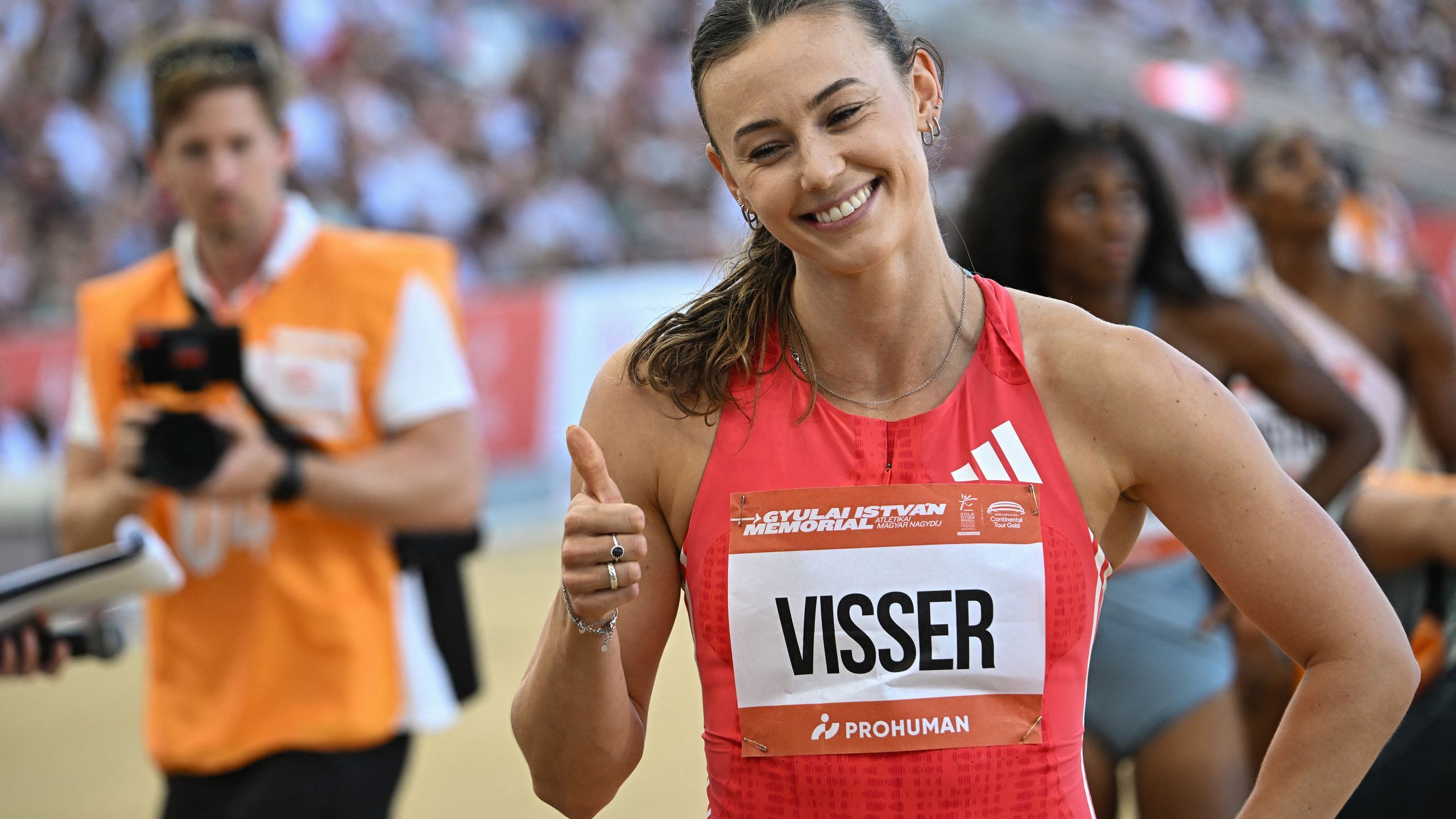 Nadine Visser verbetert eigen Nederlands record op 100 meter horden ...