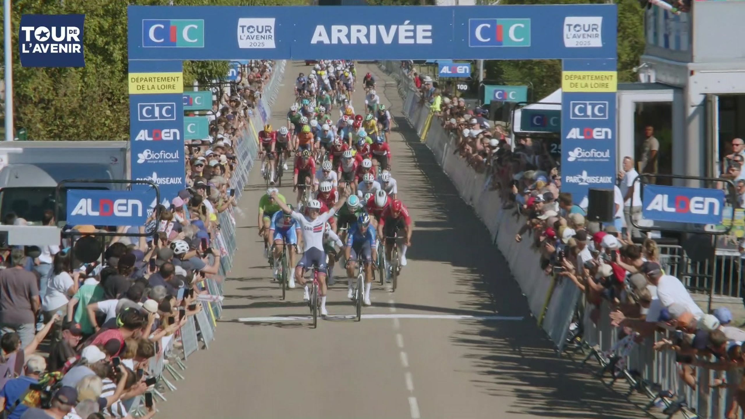 Davide Donati ci va vicino a Saint Galmier! Hobbs vince lo sprint della ...