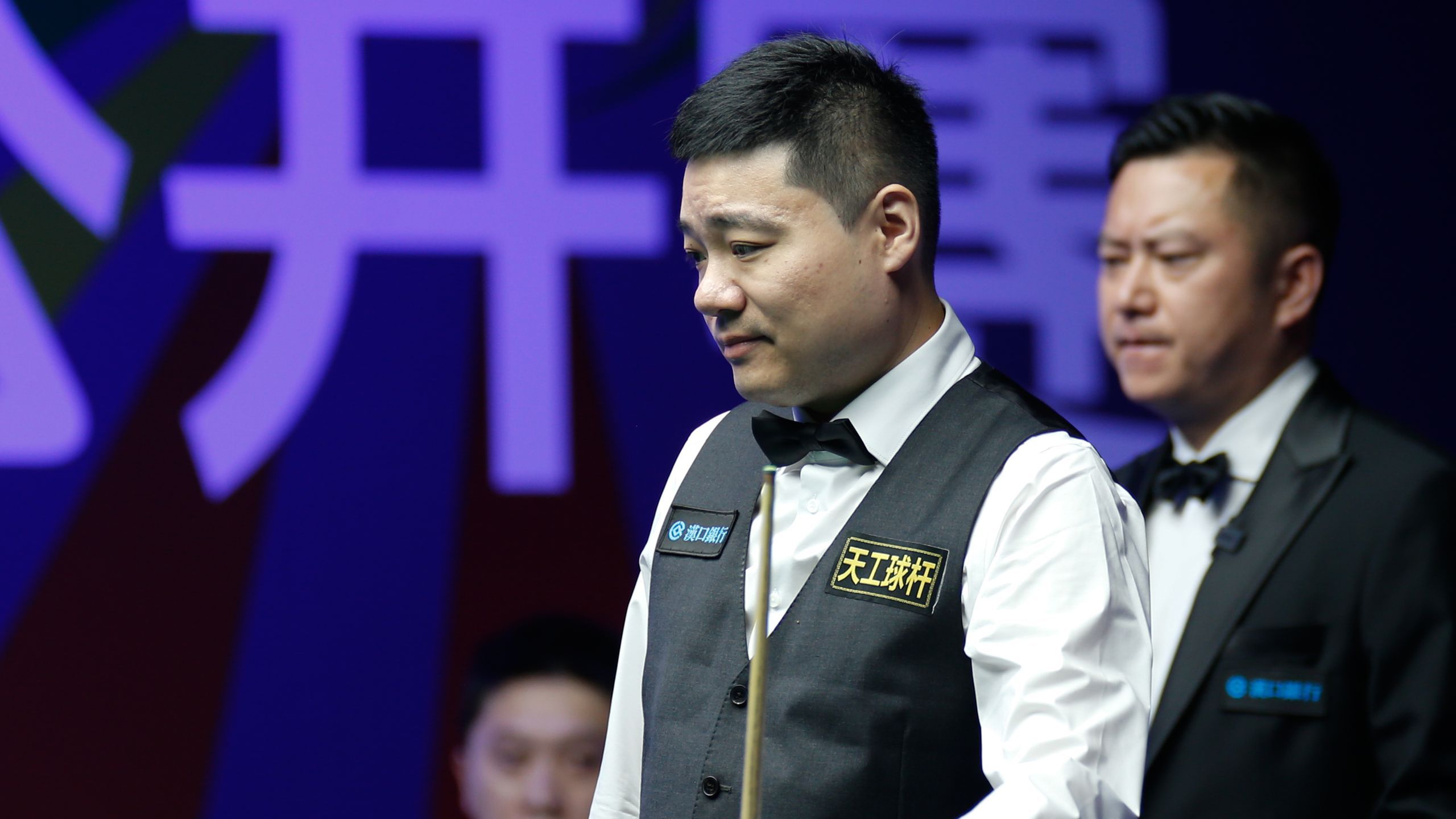 Ding Junhui zu voreilig: Snookerstar spielt bei Wuhan Open weiße Kugel zu früh - Glanzstoß hätte ...