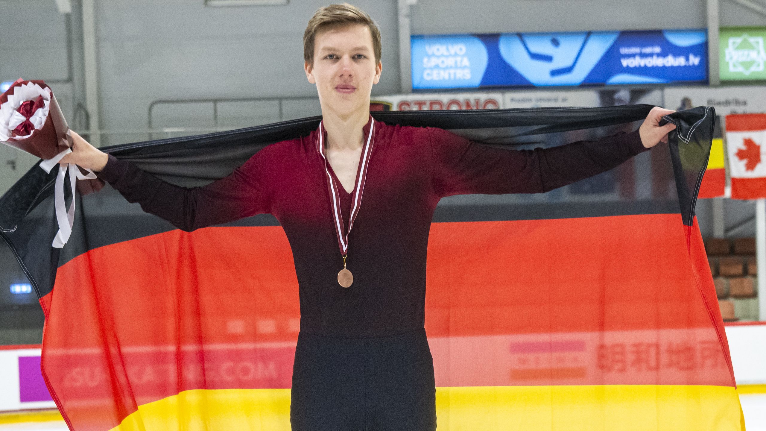 17-jähriger Eiskunstläufer Genrikh Gartung für Olympia-Qualifikation ...