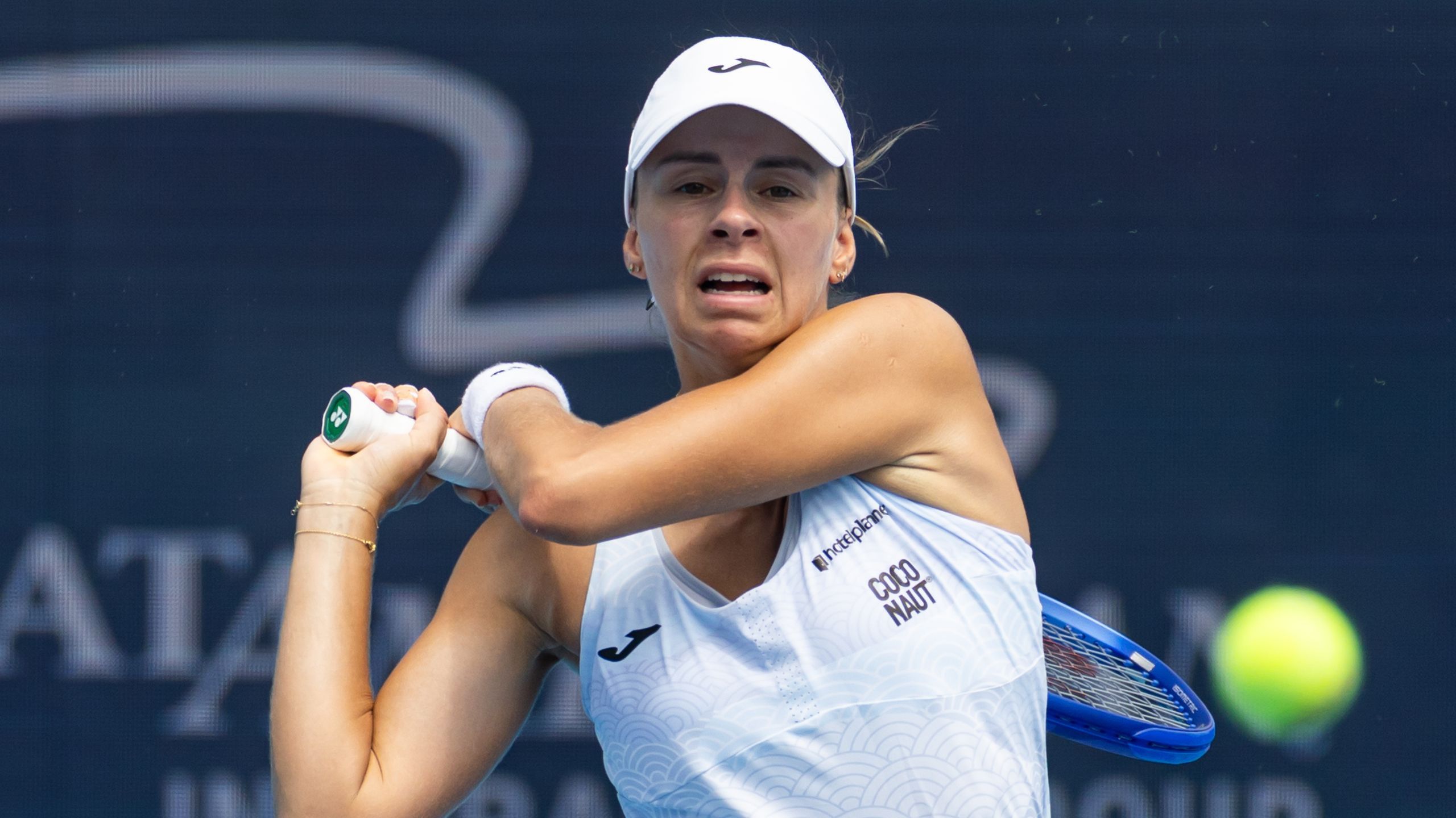 Magda Linette skreczowała po 1. secie meczu z Emilianą Arango. WTA 500 ...