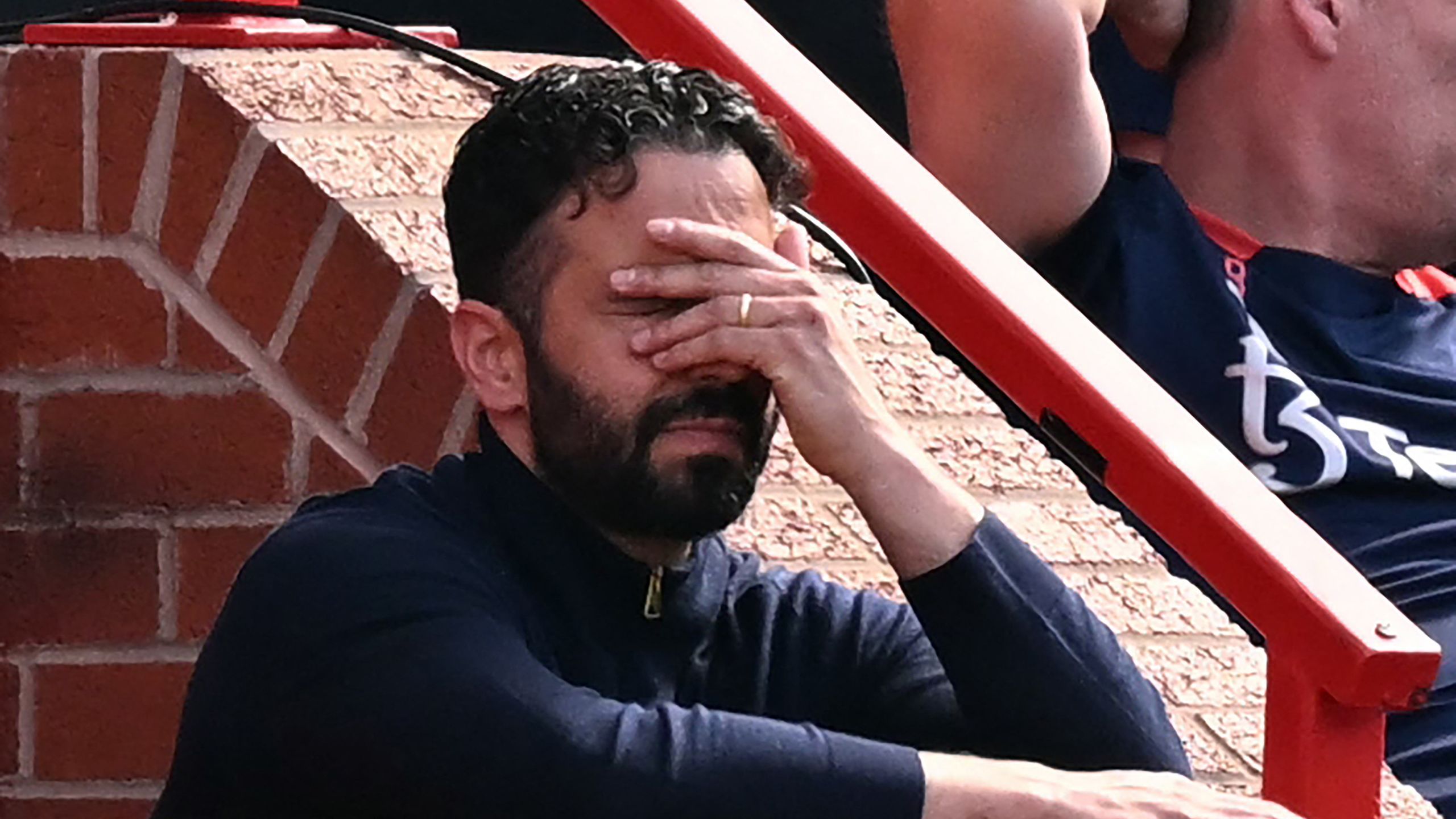 Uluitor pe ce loc s-ar fi aflat Manchester United dacă Premier League ...