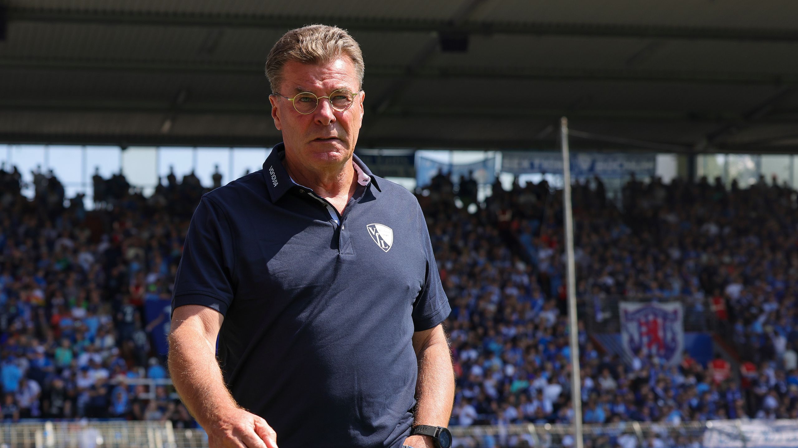 Bochum stellt Trainer Dieter Hecking nach enttäuschendem Saisonstart frei - auch Sportvorstand ...