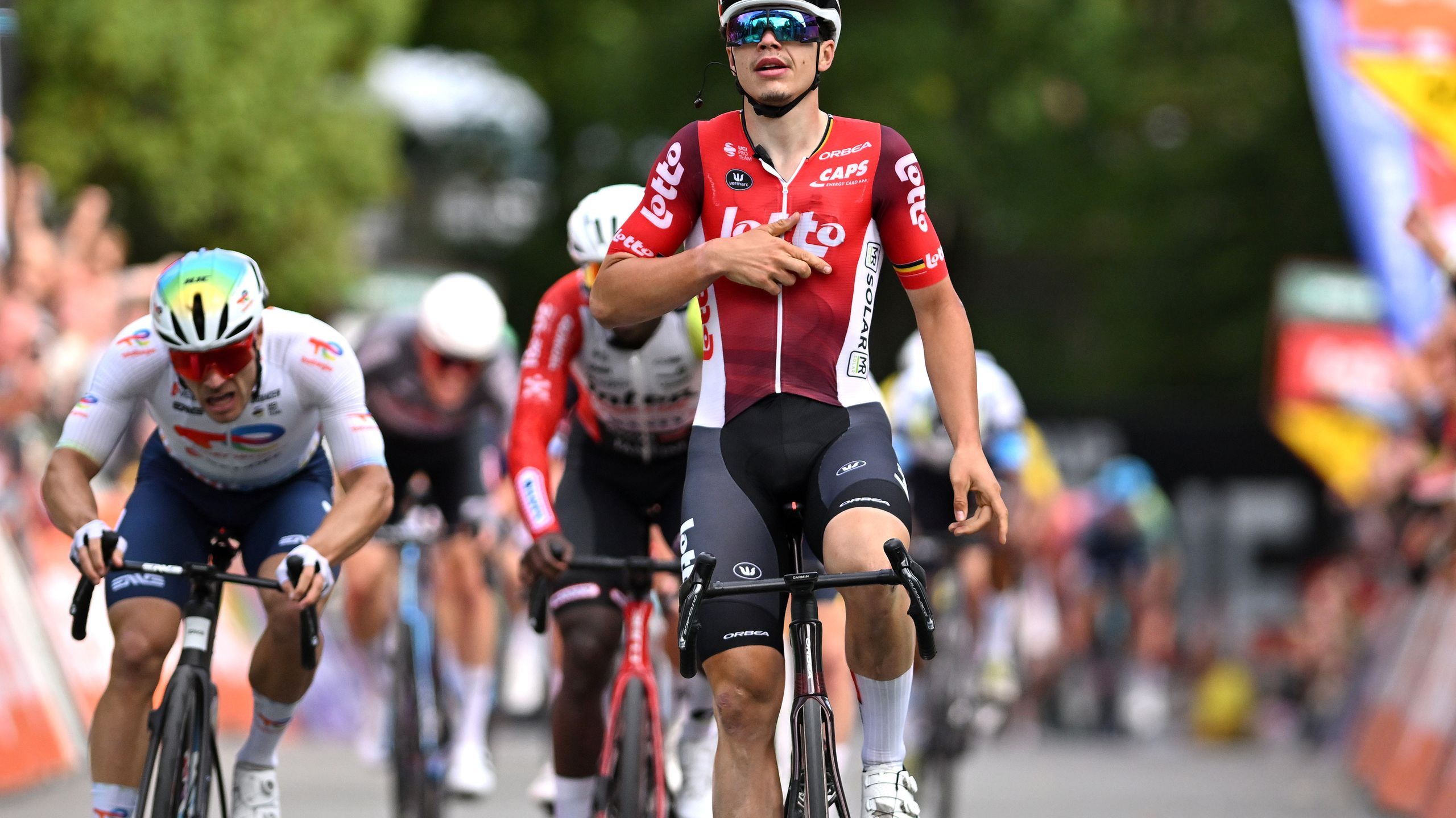 Arnaud De Lie oppermachtig op de Citadel van Namen - Belg wint GP de ...