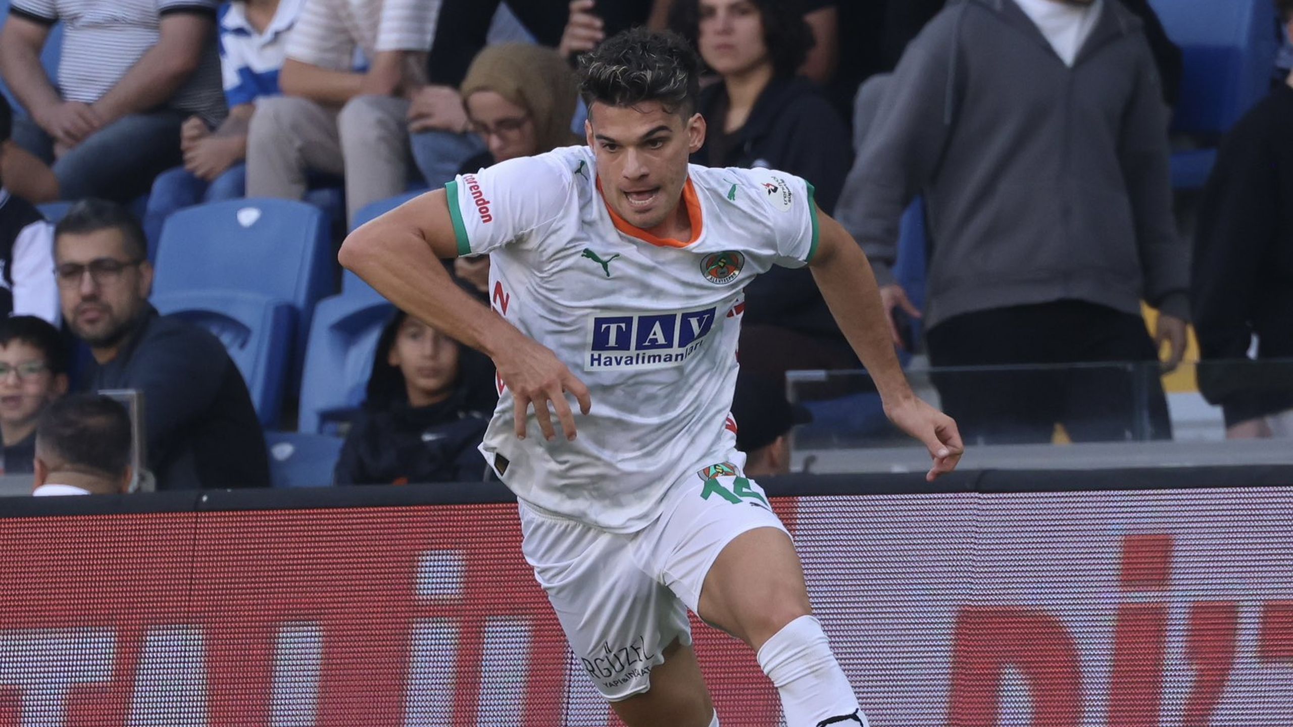 Ianis Hagi, gol senzaţional și pasă decisivă în campionatul Turciei! A ...