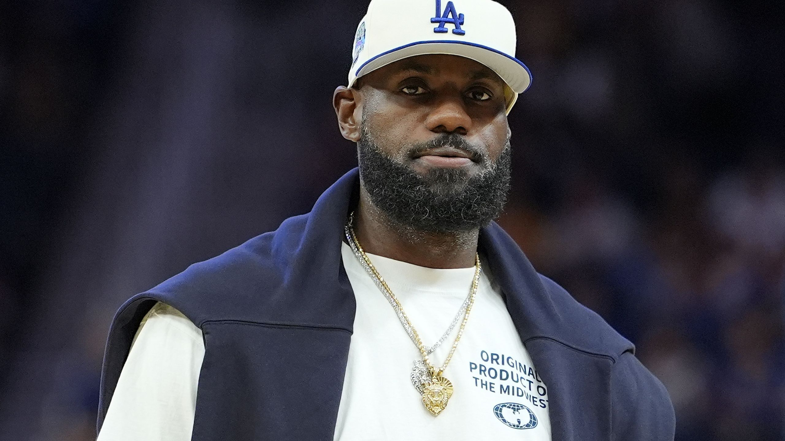 NBA - "Embarrassant et ringard" : LeBron James, coup de com et image ...