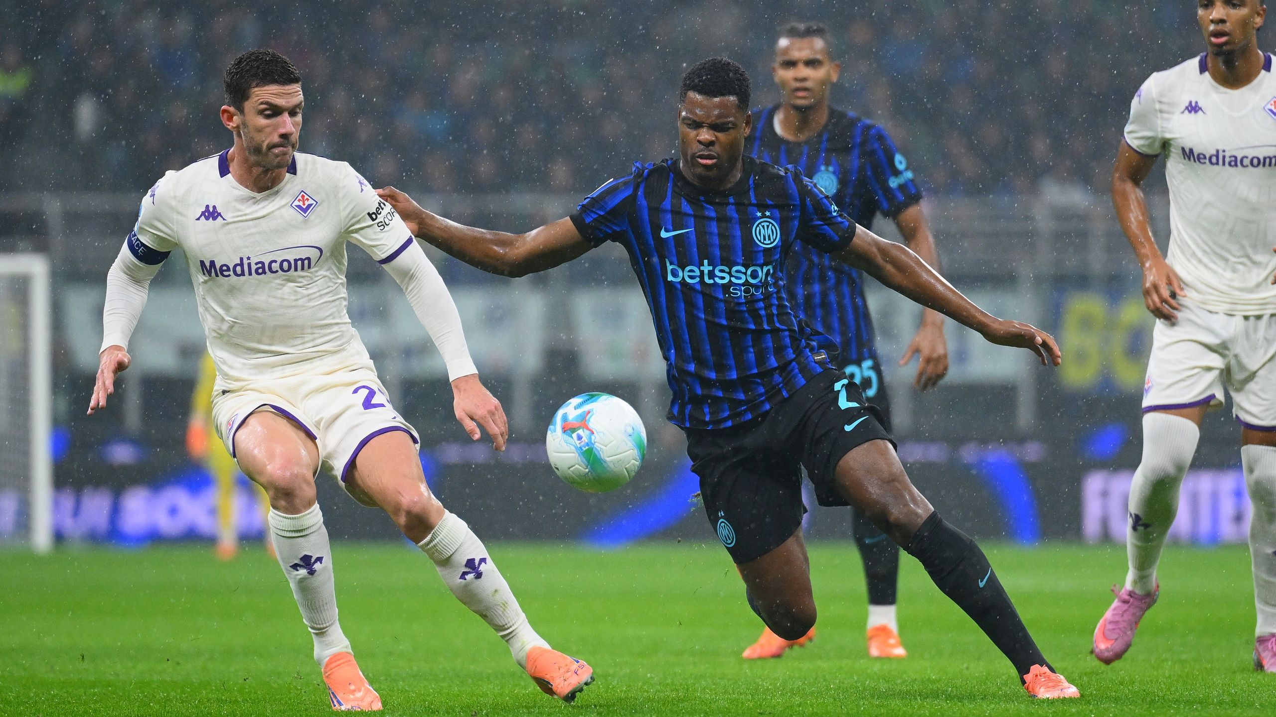 Occhio Inter! Denzel Dumfries cambia agente: l'olandese passa da Jorge ...