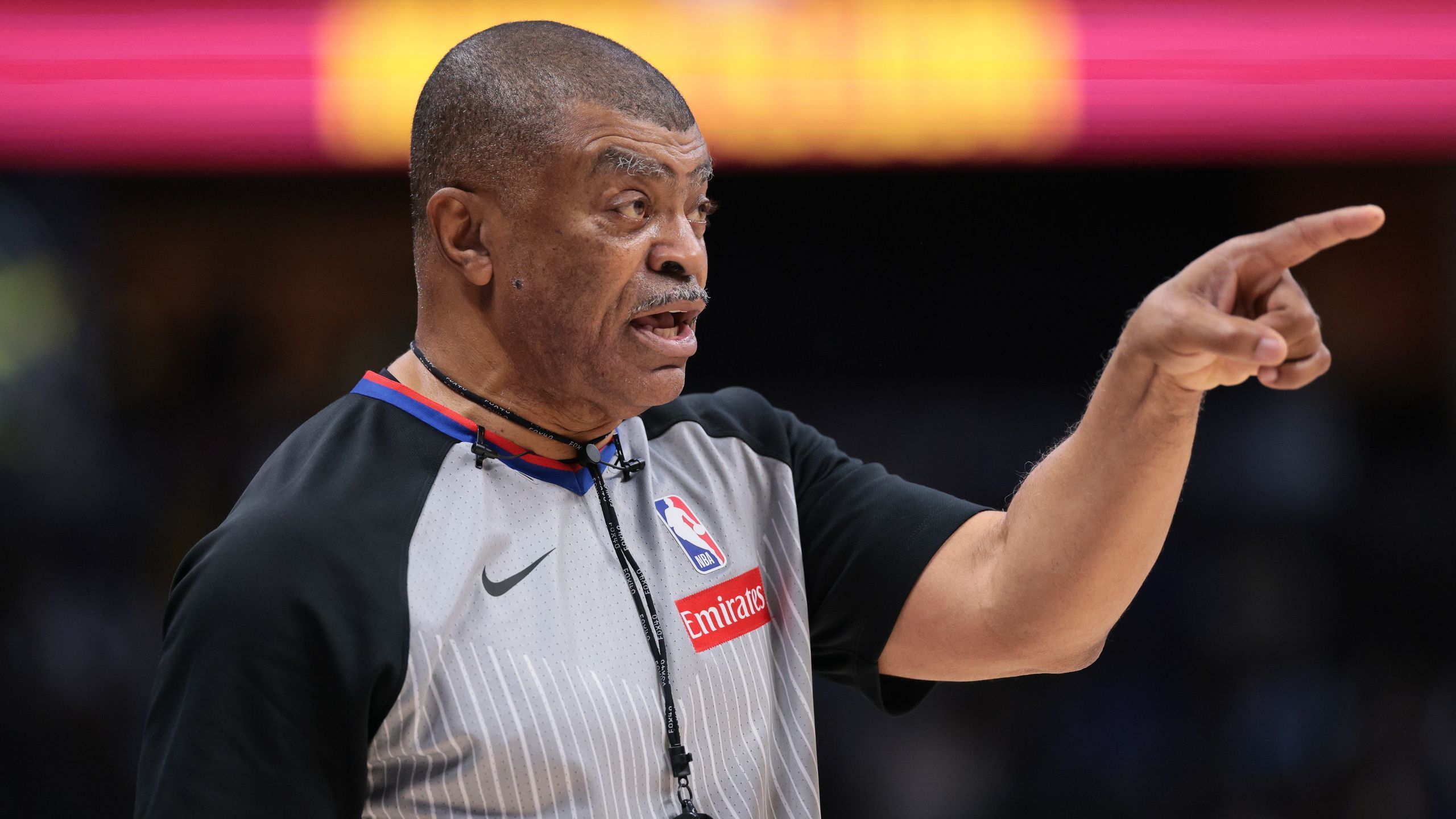 NBA : les arbitres vont être dotés d'oreillettes à partir de samedi ...