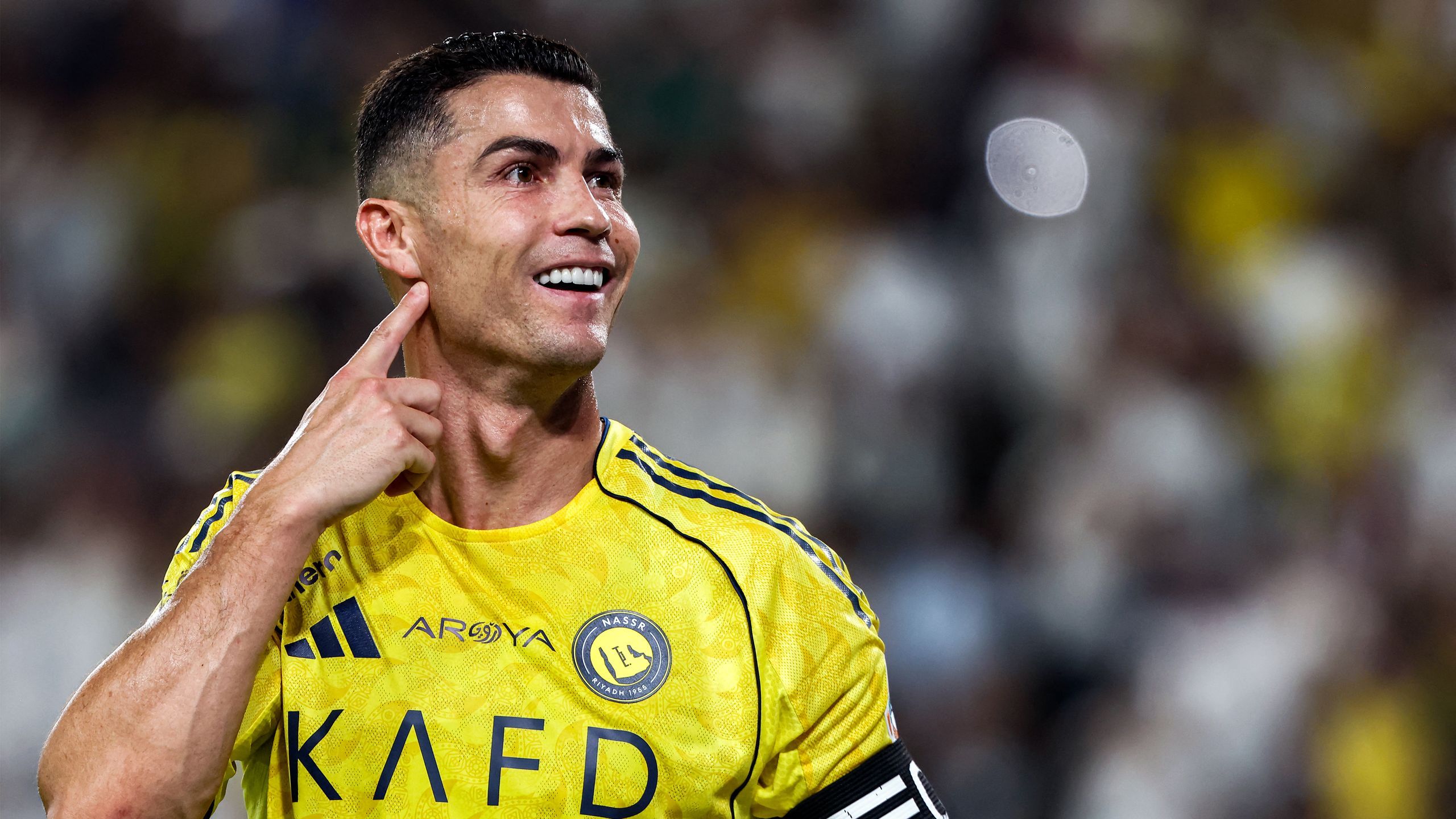 Football - Cristiano Ronaldo frappe encore avec sa spéciale sous les ...