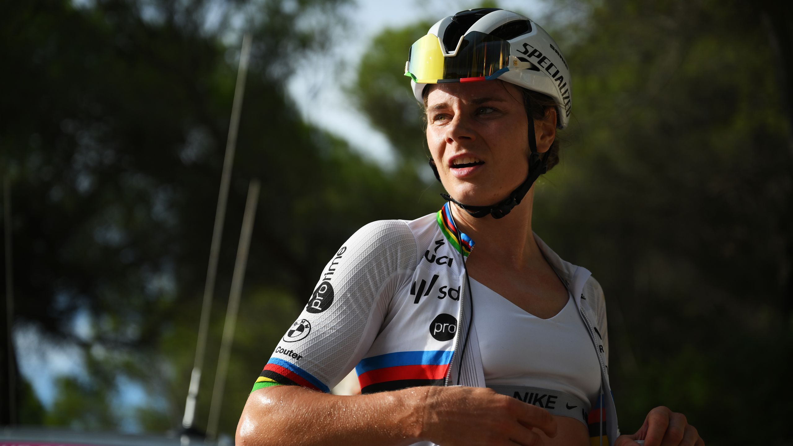 Lotte Kopecky maakt rentree tijdens Zesdaagse van Gent na gebroken ...