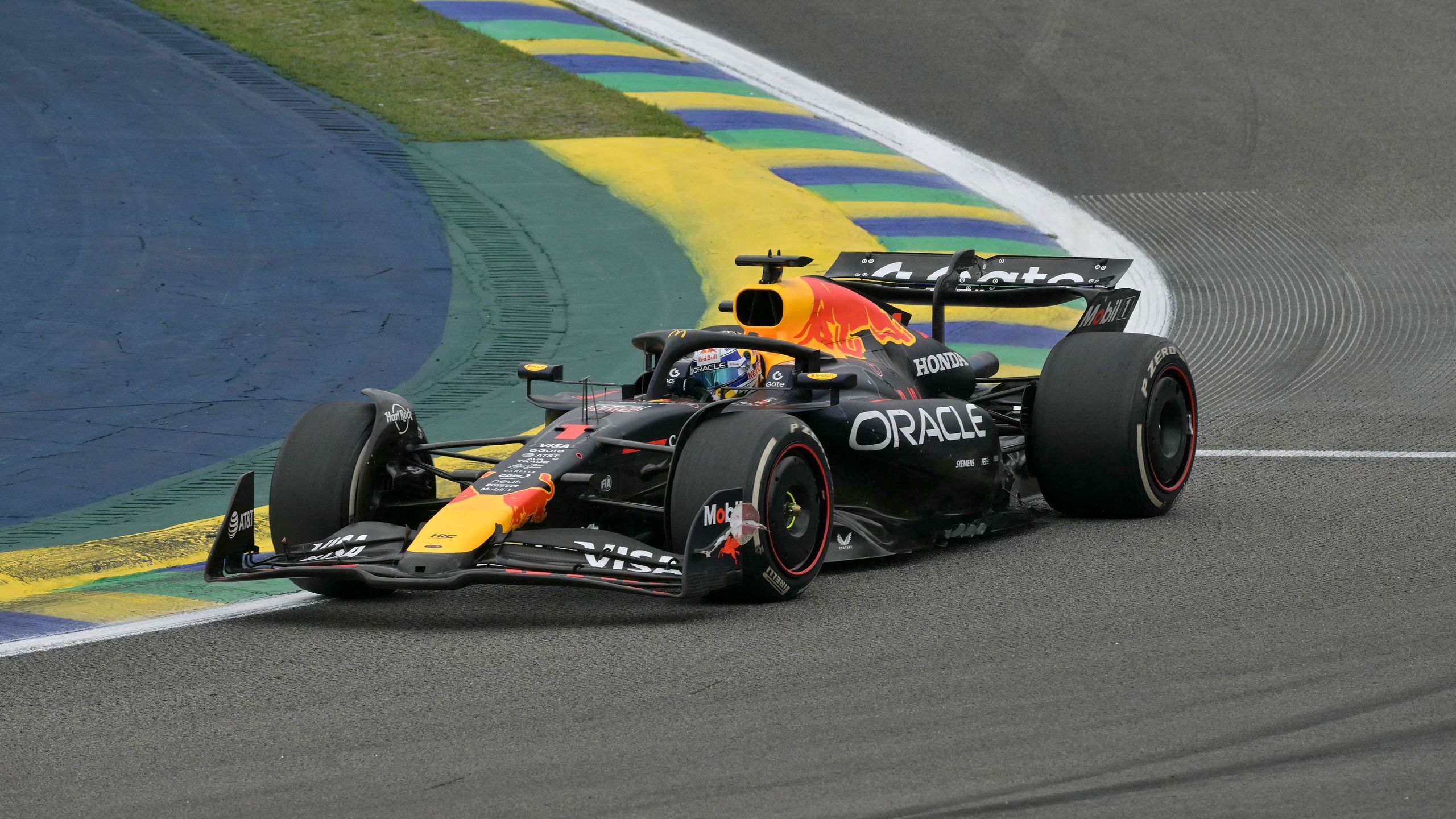 Max Verstappen jubilează după ce frustrarea ratării titlului s-a ...