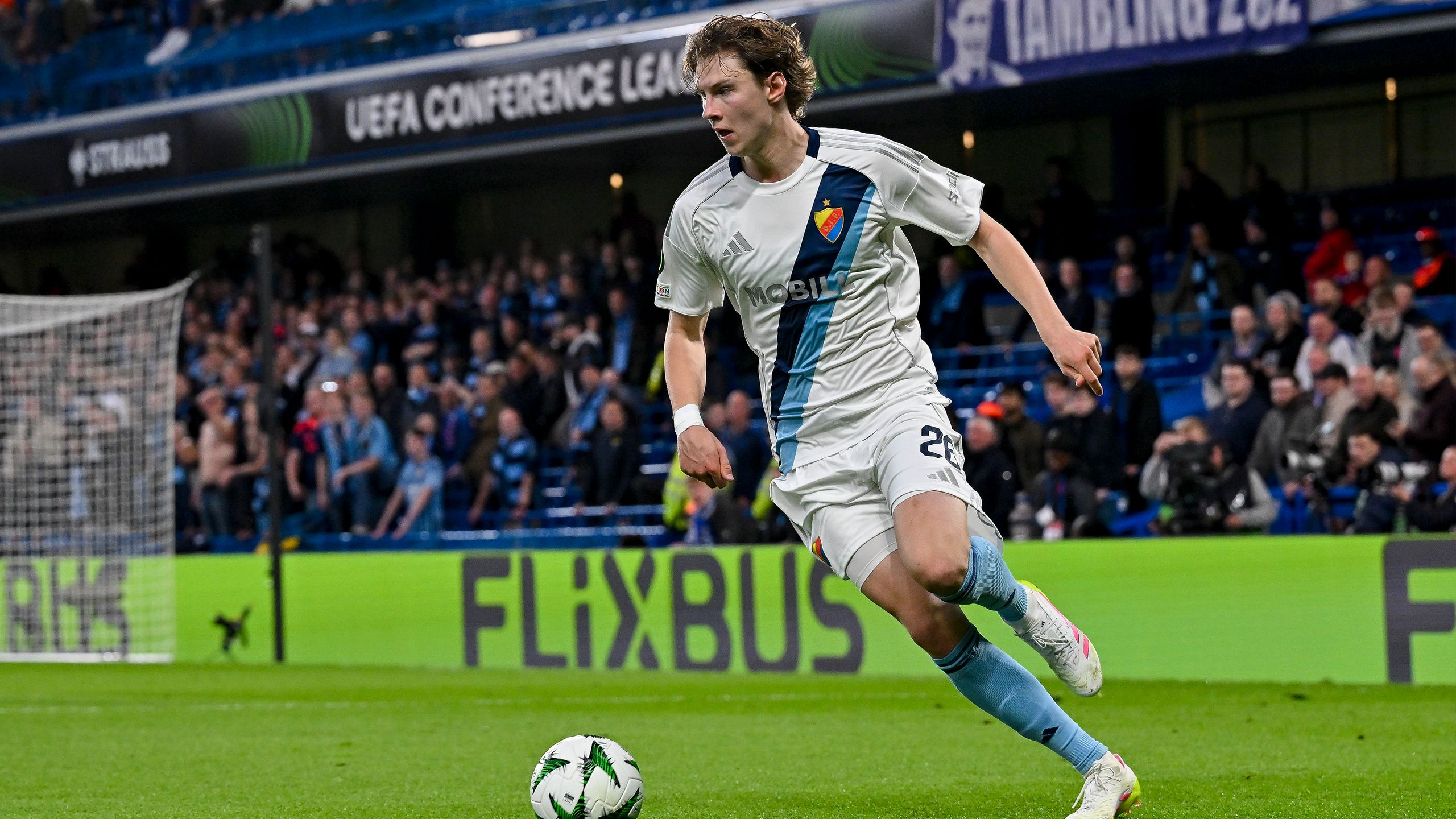 Brandvarme August Priske vinder prisen som årets angriber i Allsvenskan ...