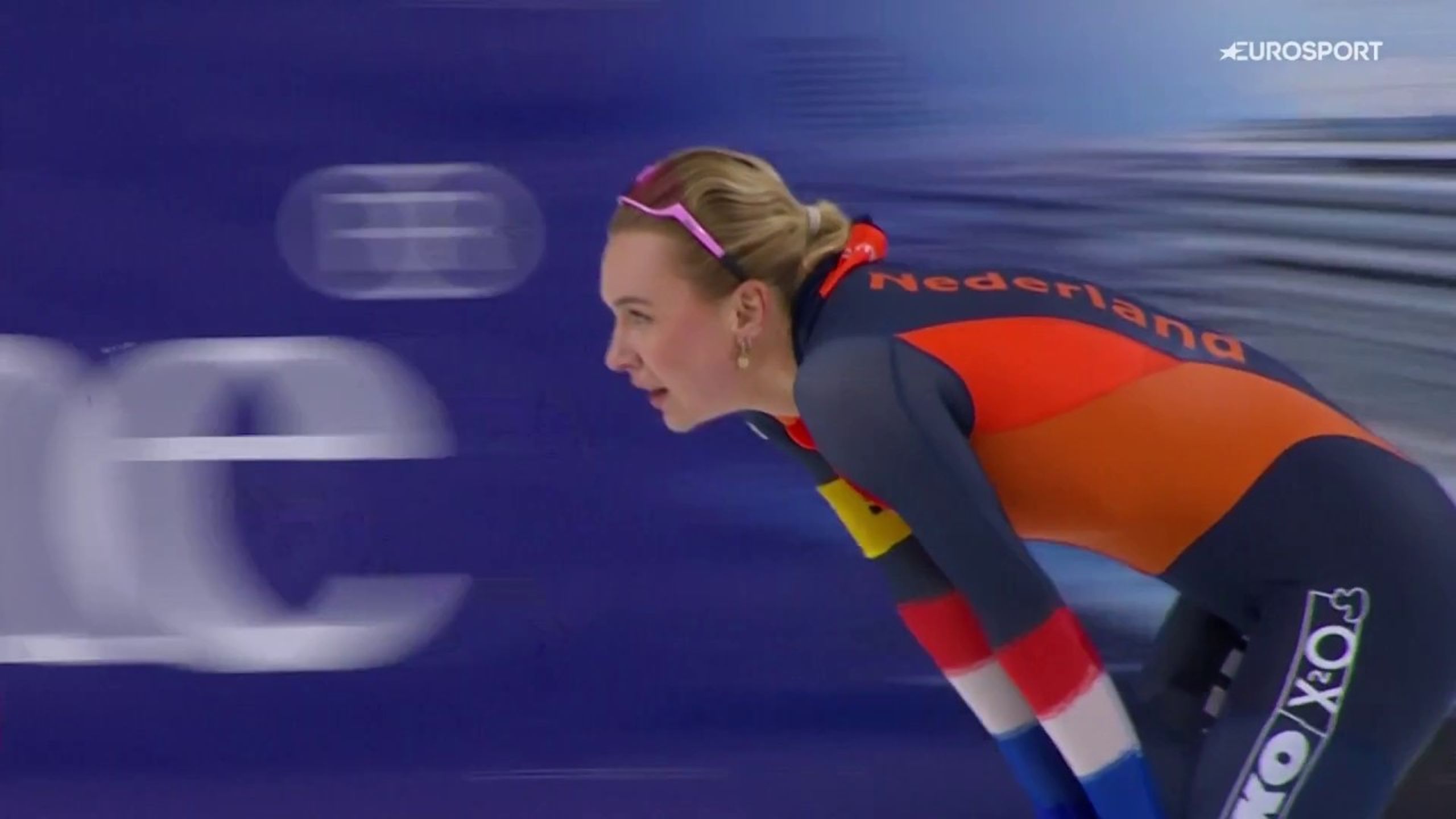 Joy Beune zet toptijd neer op 1500 meter in Calgary - verslaat Miho ...
