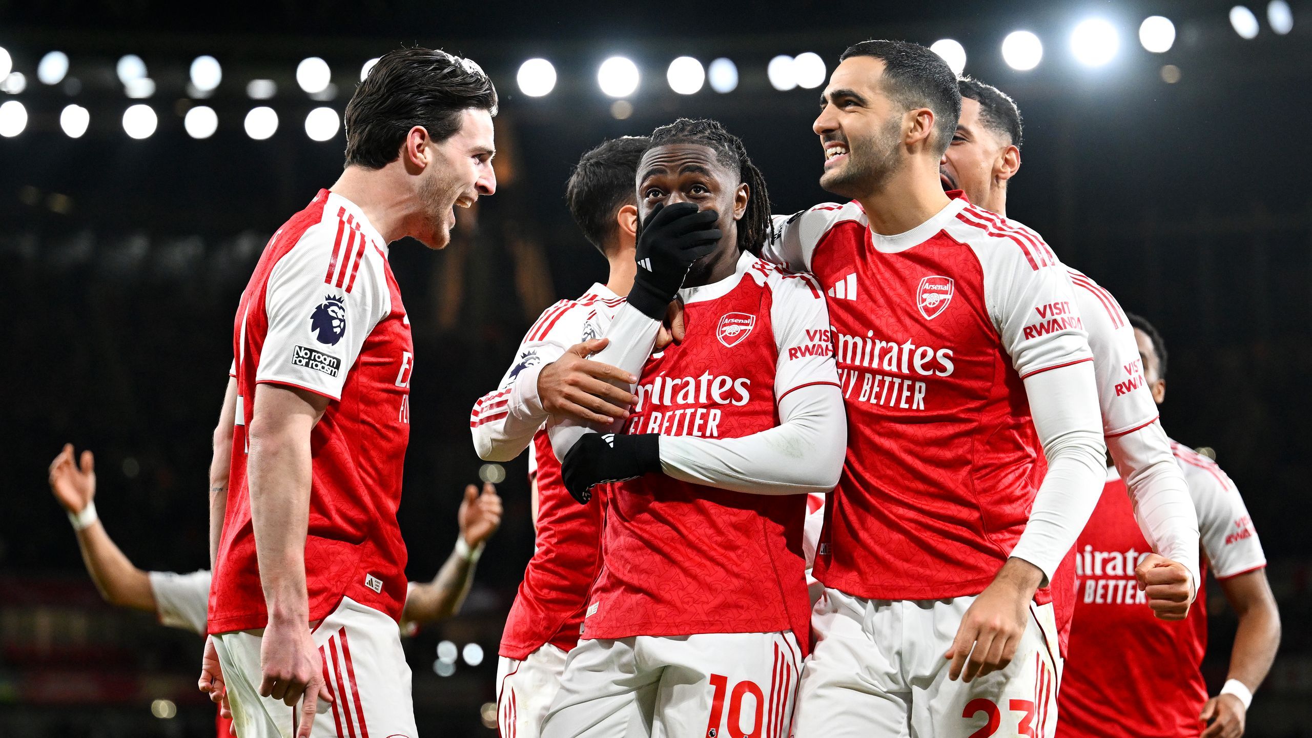 Premier League - Arsenal déroule contre Tottenham et conforte encore sa ...