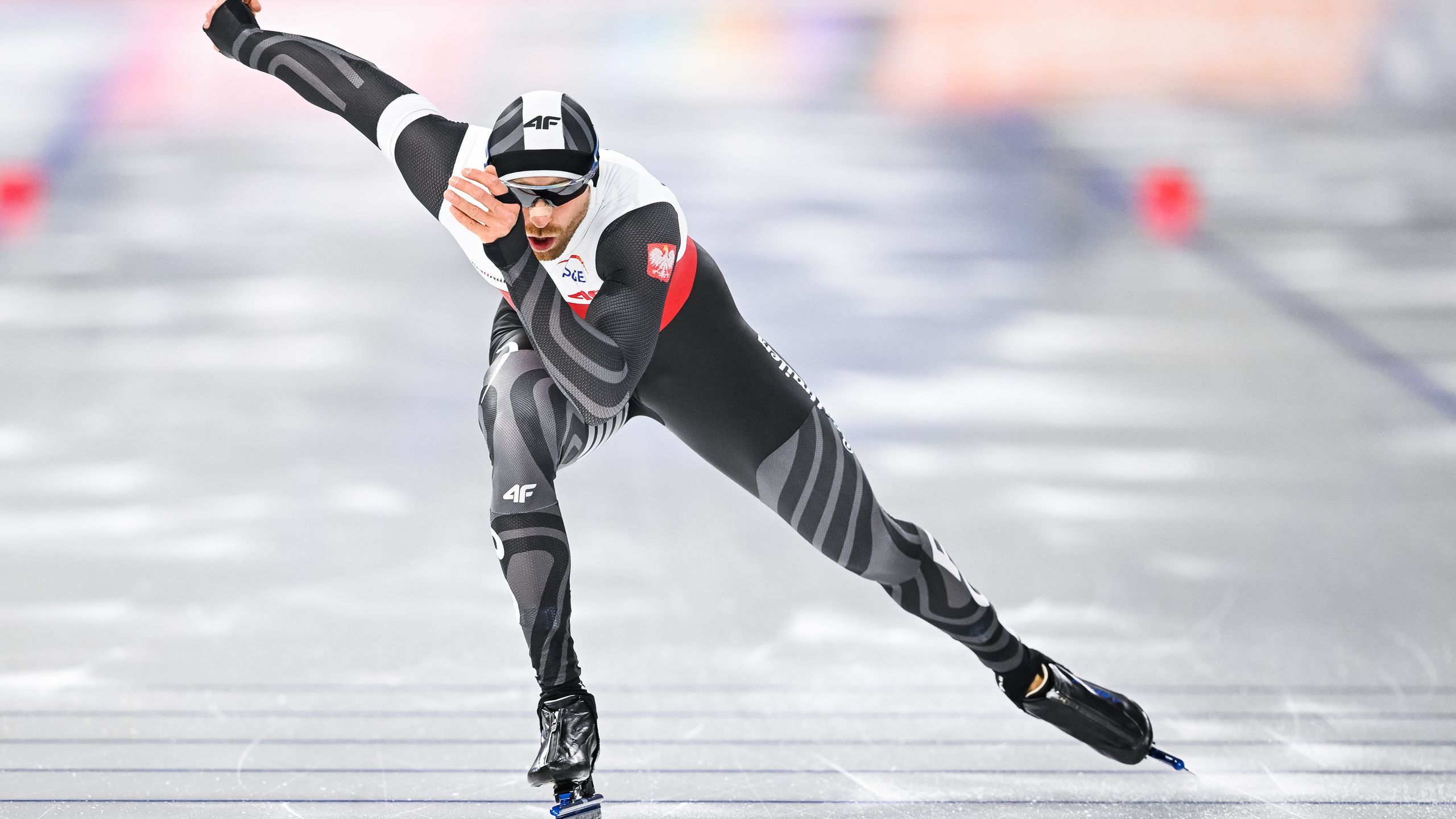 IGRZYSKA OLIMPIJSKIE 2026 Łyżwiarz szybki Damian Żurek z szansami nawet ...