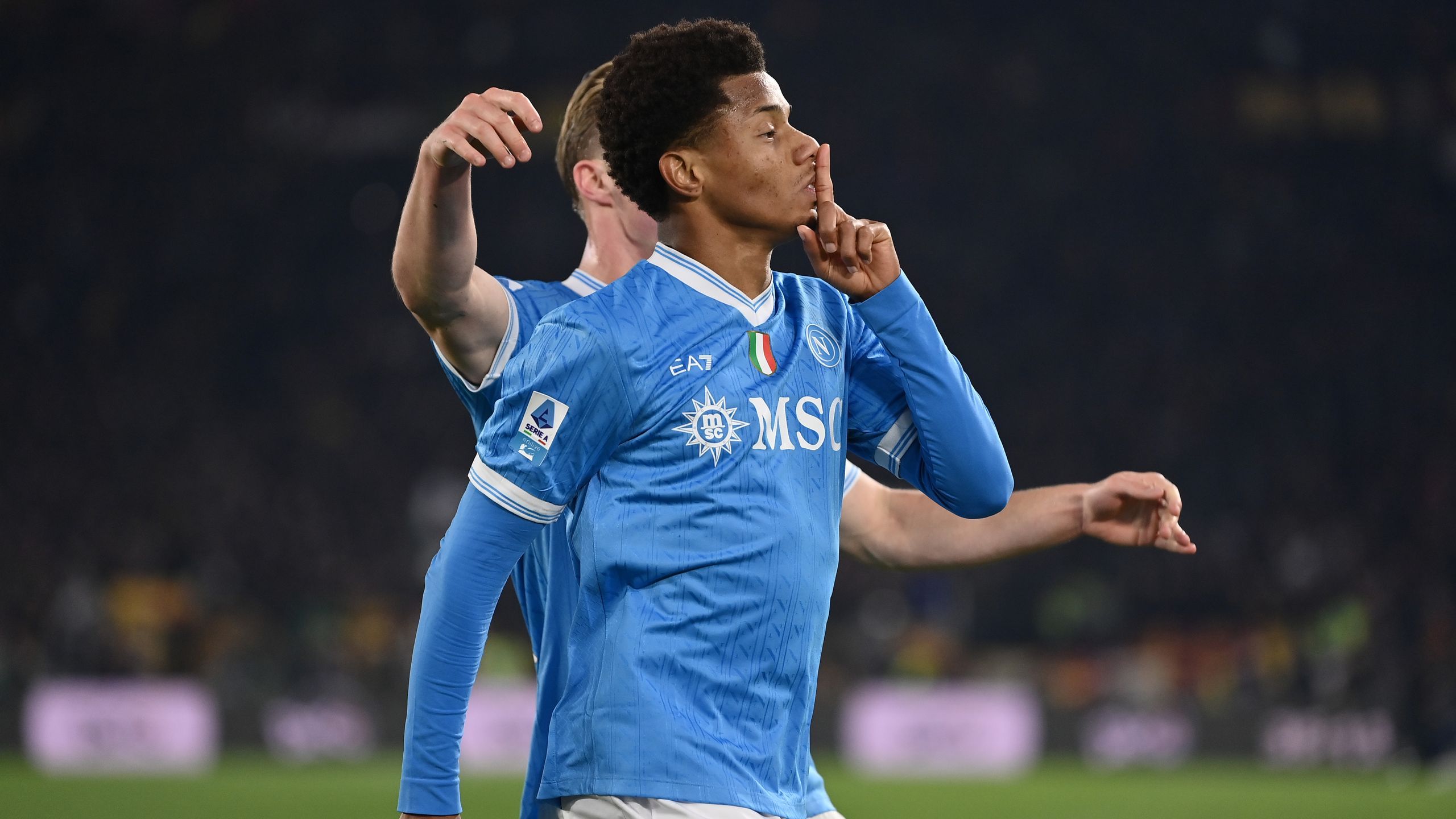 Roma-Napoli 0-1: la decide il gol di David Neres, Conte aggancia il ...