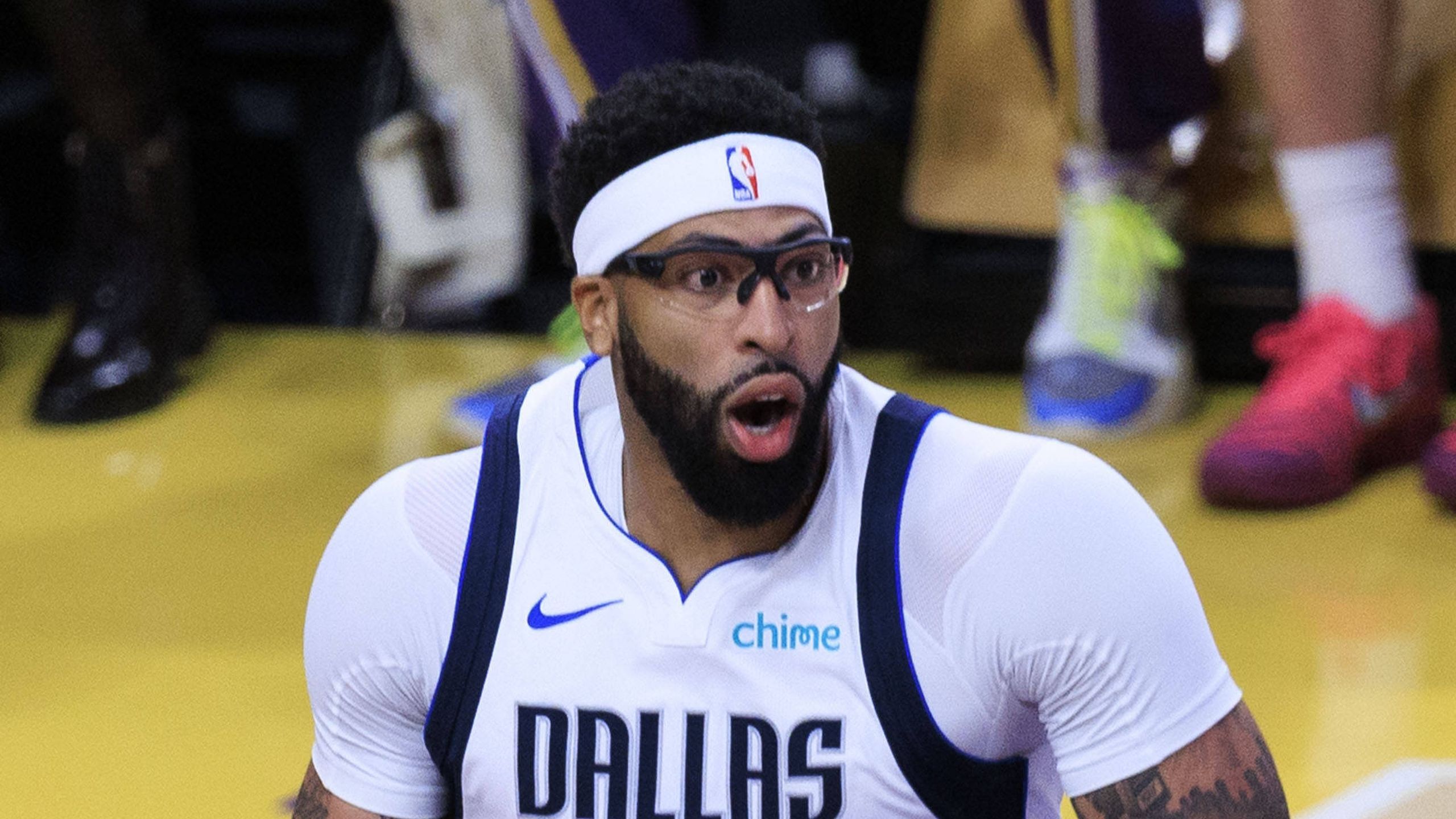 NBA I Les Mavericks d'Anthony Davis séduisent enfin à Denver, Cade ...