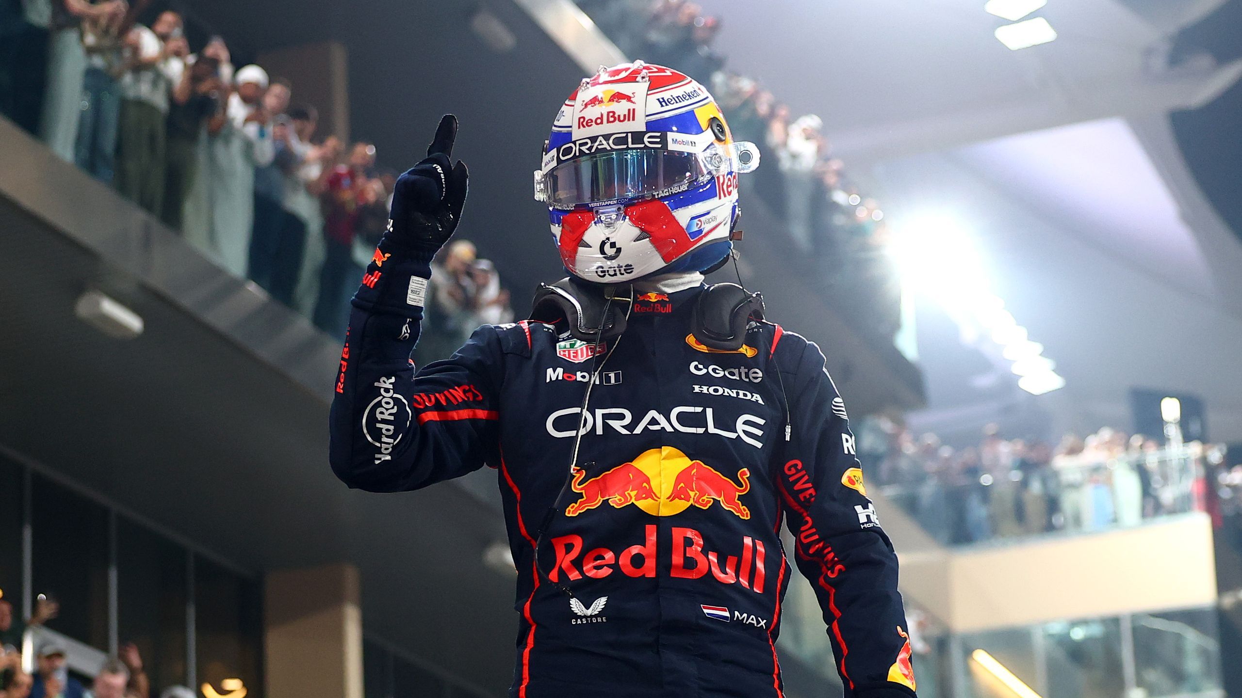 Max Verstappen start laatste race vanaf pole position –“Dit is het ...