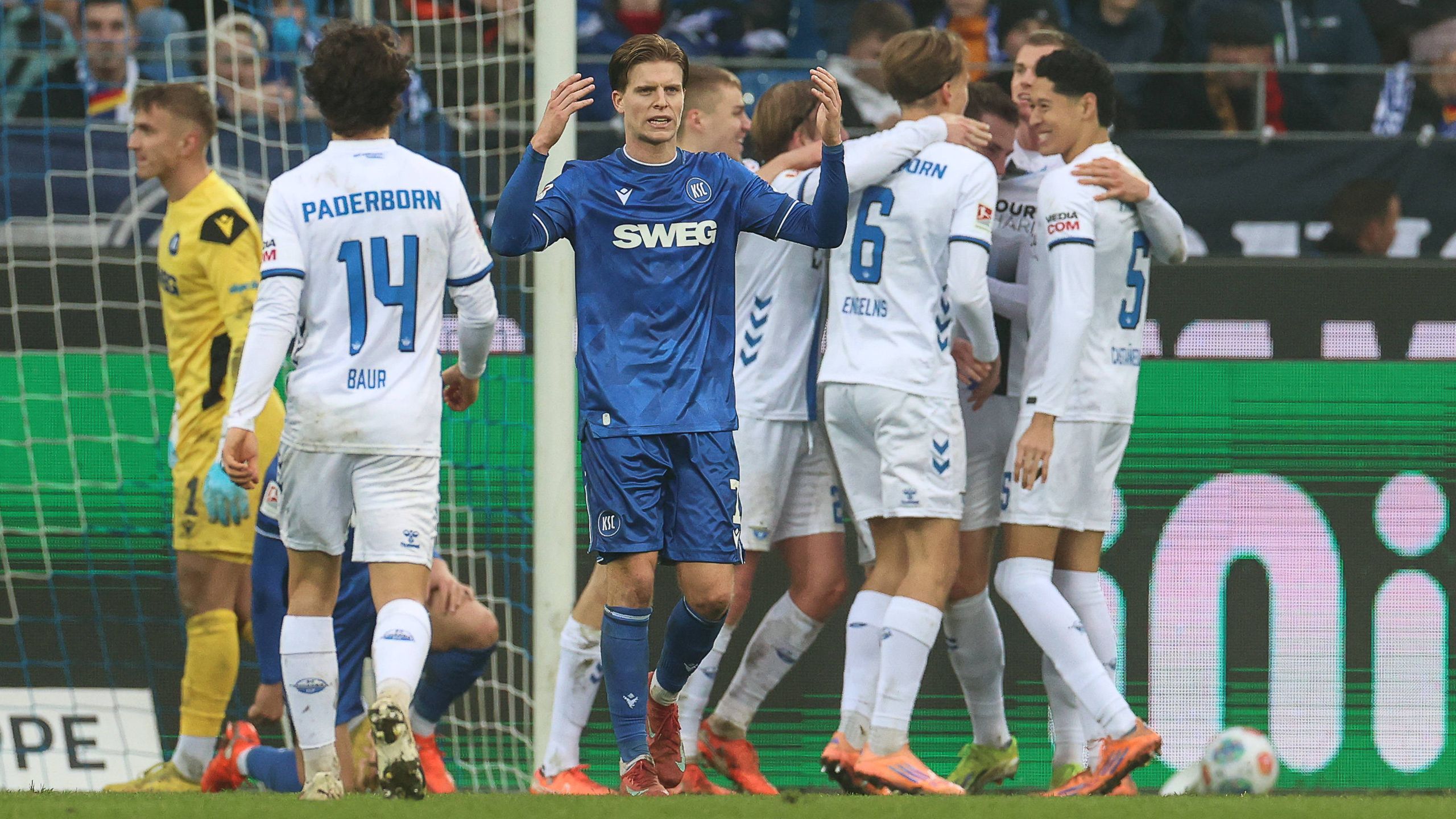 2. Bundesliga: SC Paderborn schießt neun Karlsruher ab - Elfer-Festival ...
