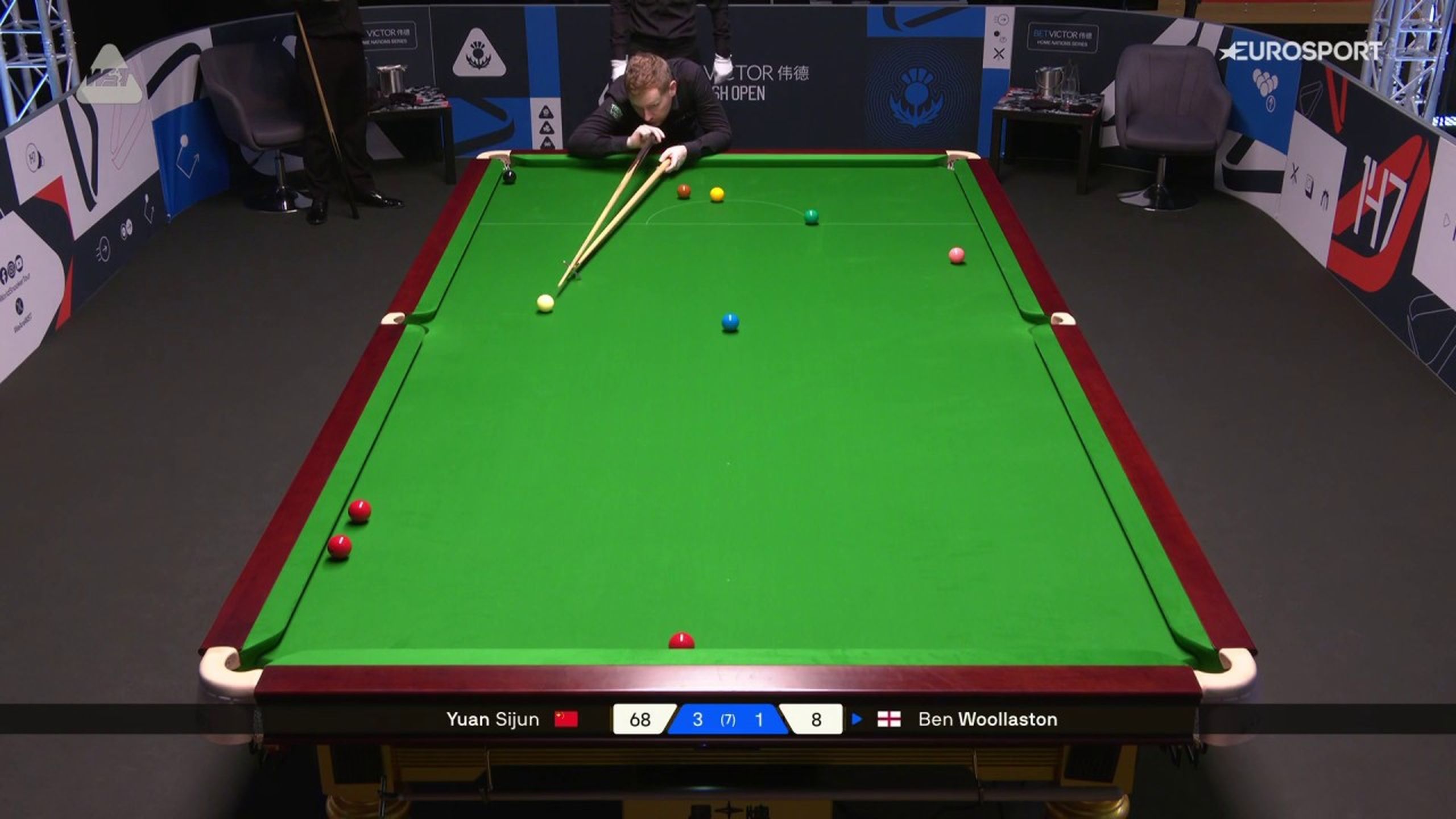 Yuan Sijun pokonał 4:1 Bena Woollastona w 1. rundzie Scottish Open 2025 ...