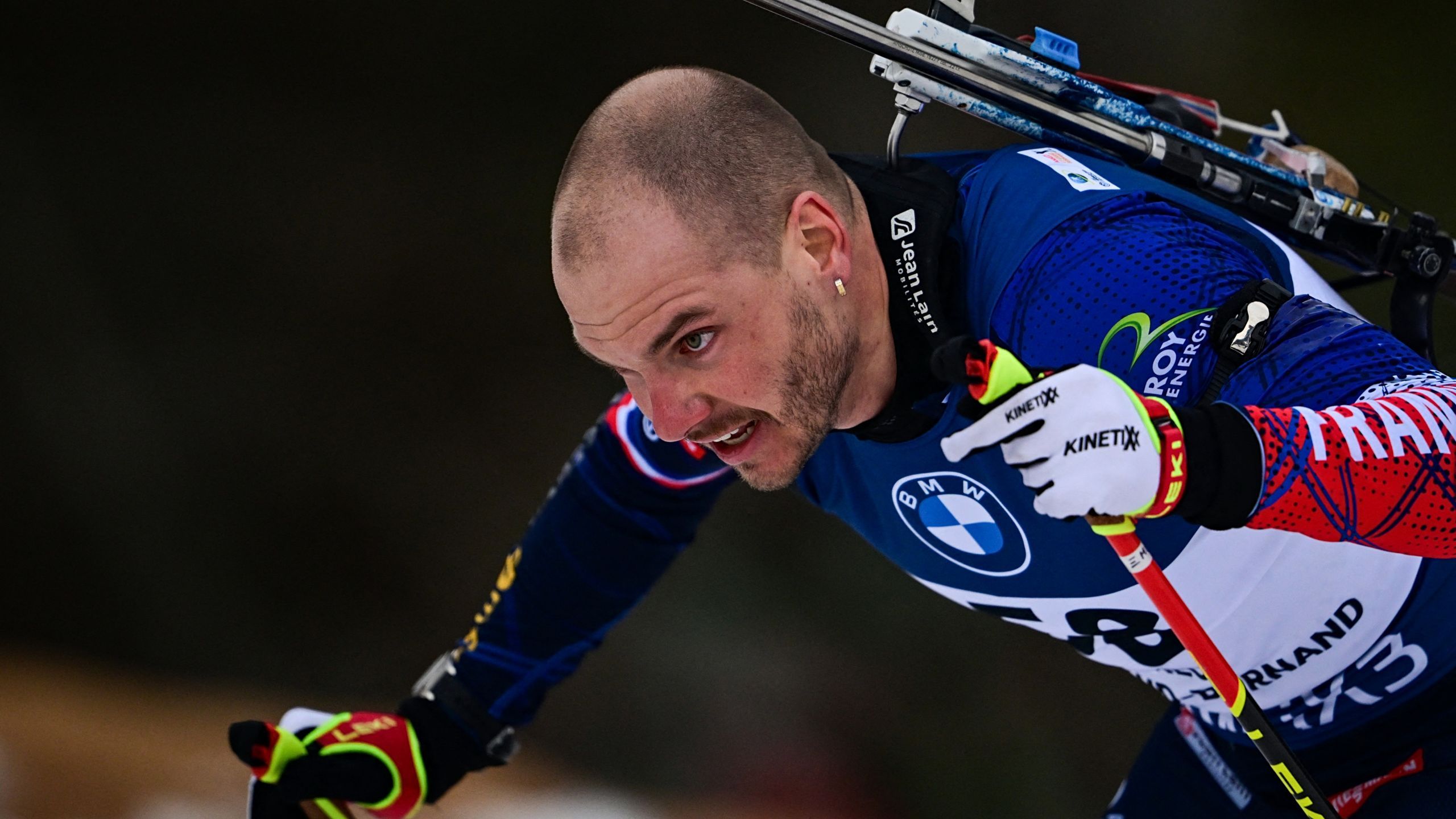 Emilien Jacquelin en mode JO lors du sprint du Grand-Bornand (3e ...