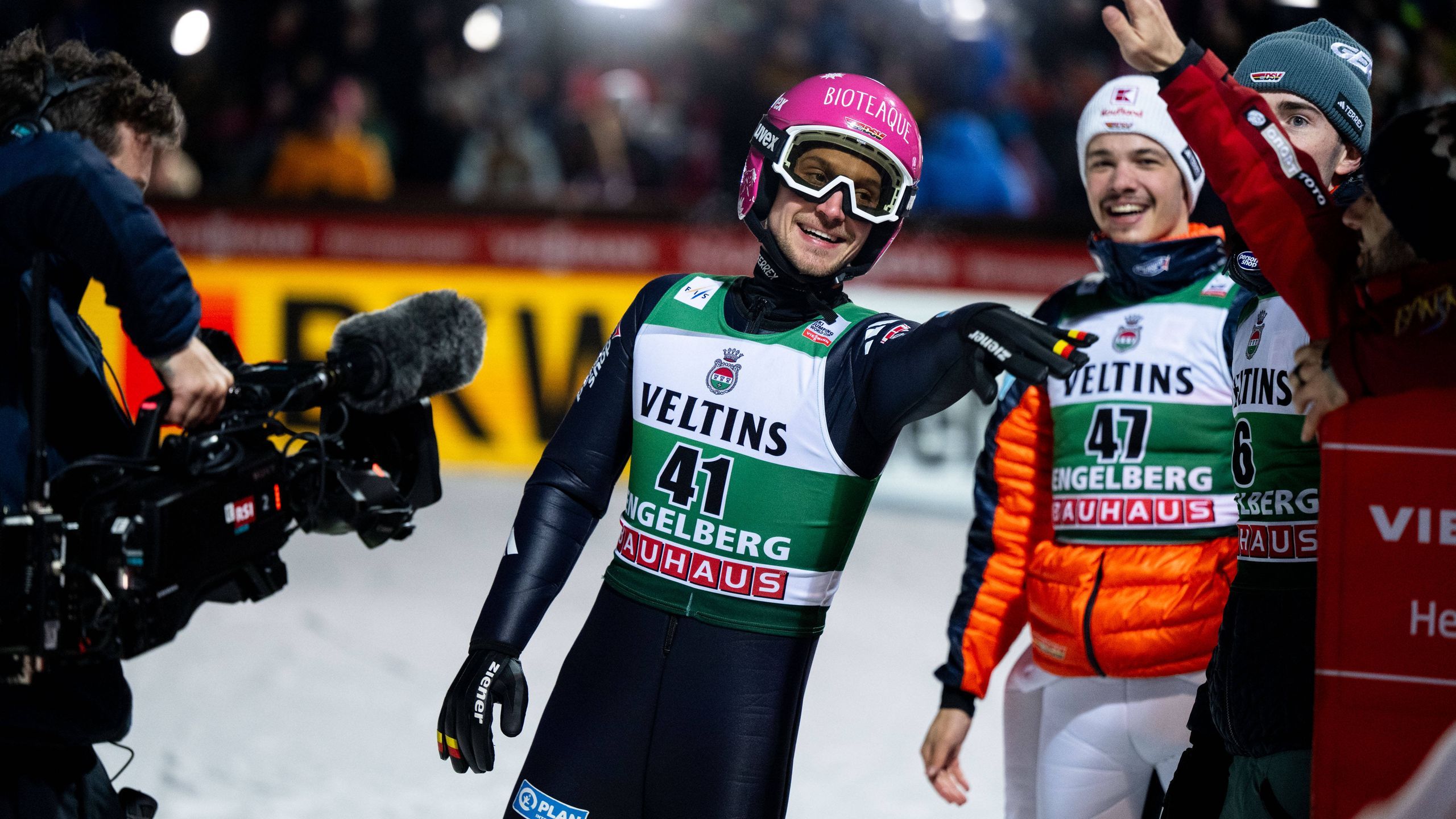 Skispringen: 141 Meter! Felix Hoffmann springt mit Riesensatz noch aufs ...