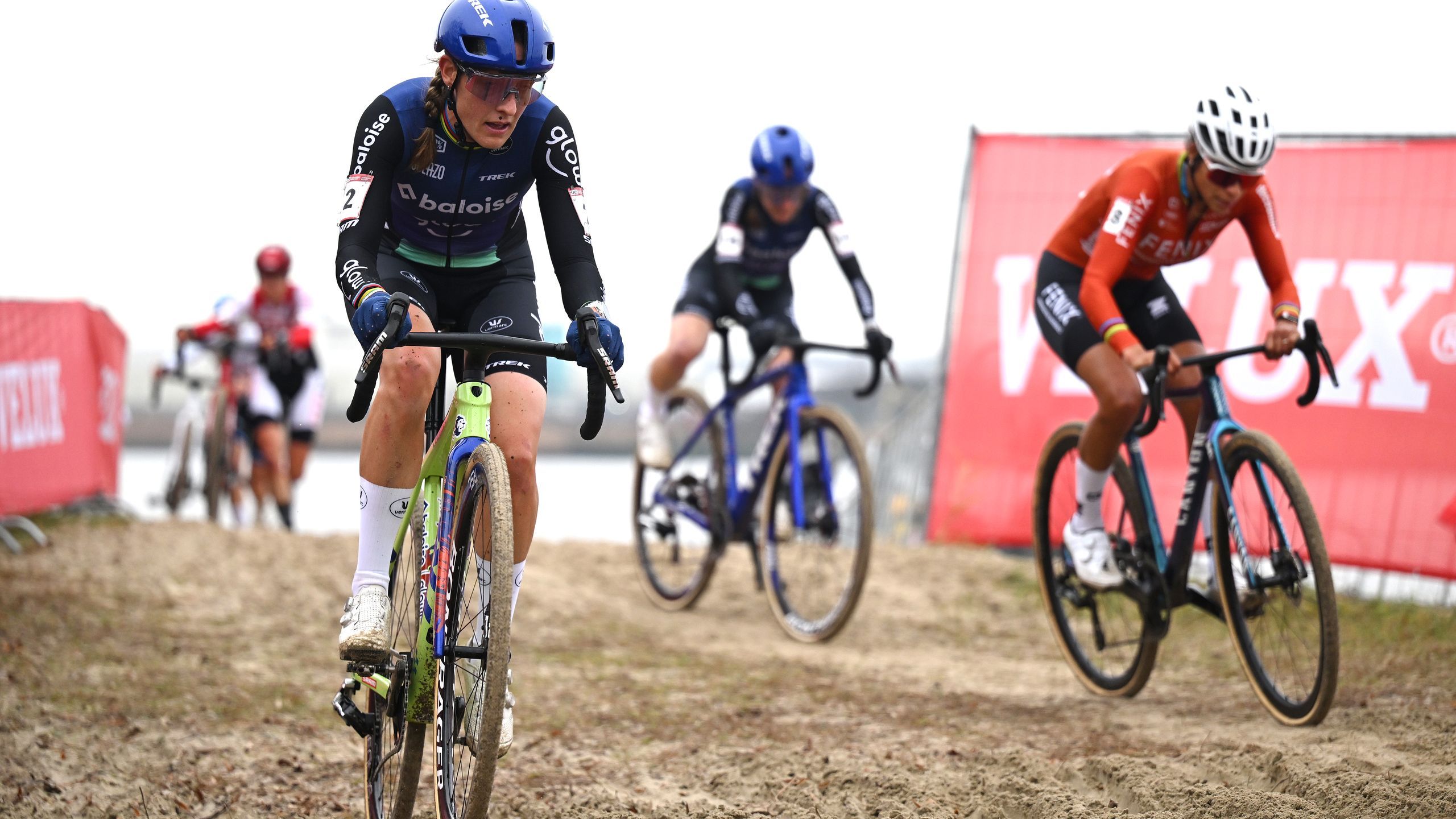 Weltcup in Antwerpen: Lucinda Brand gewinnt knappes Duell mit Ceylin ...