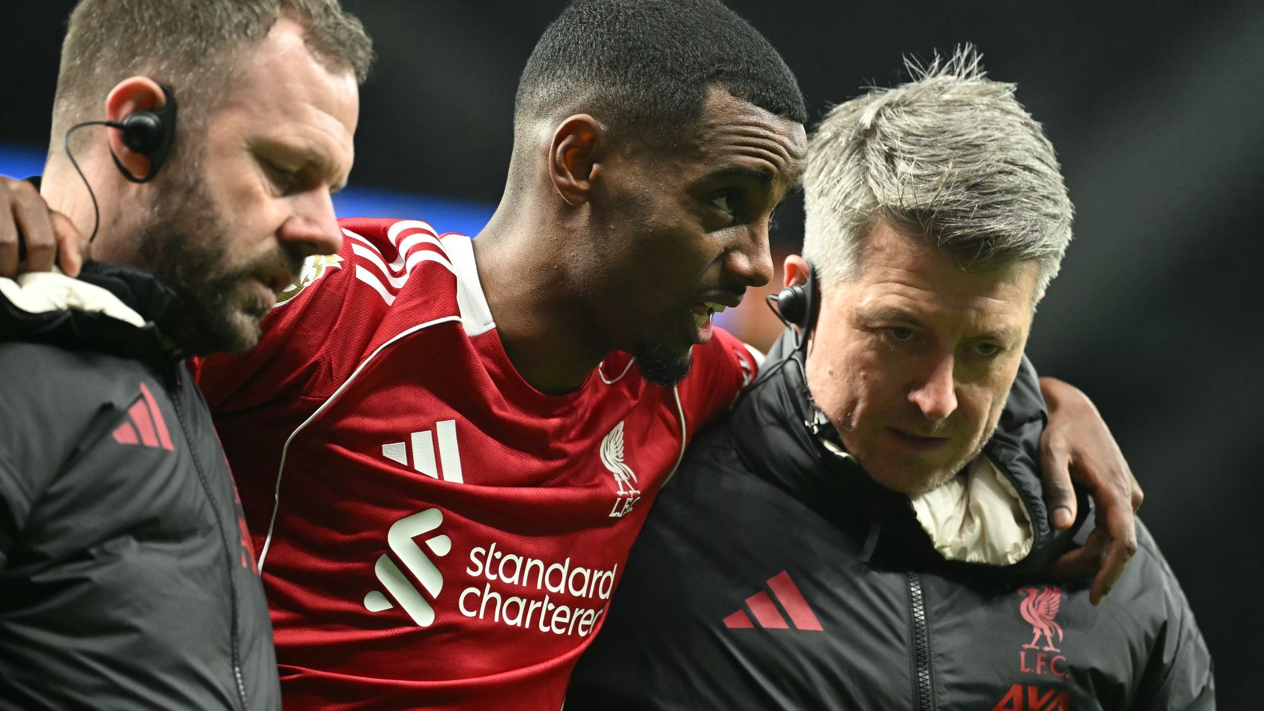 Shock Liverpool, per Isak è frattura del perone: stagione a rischio ...