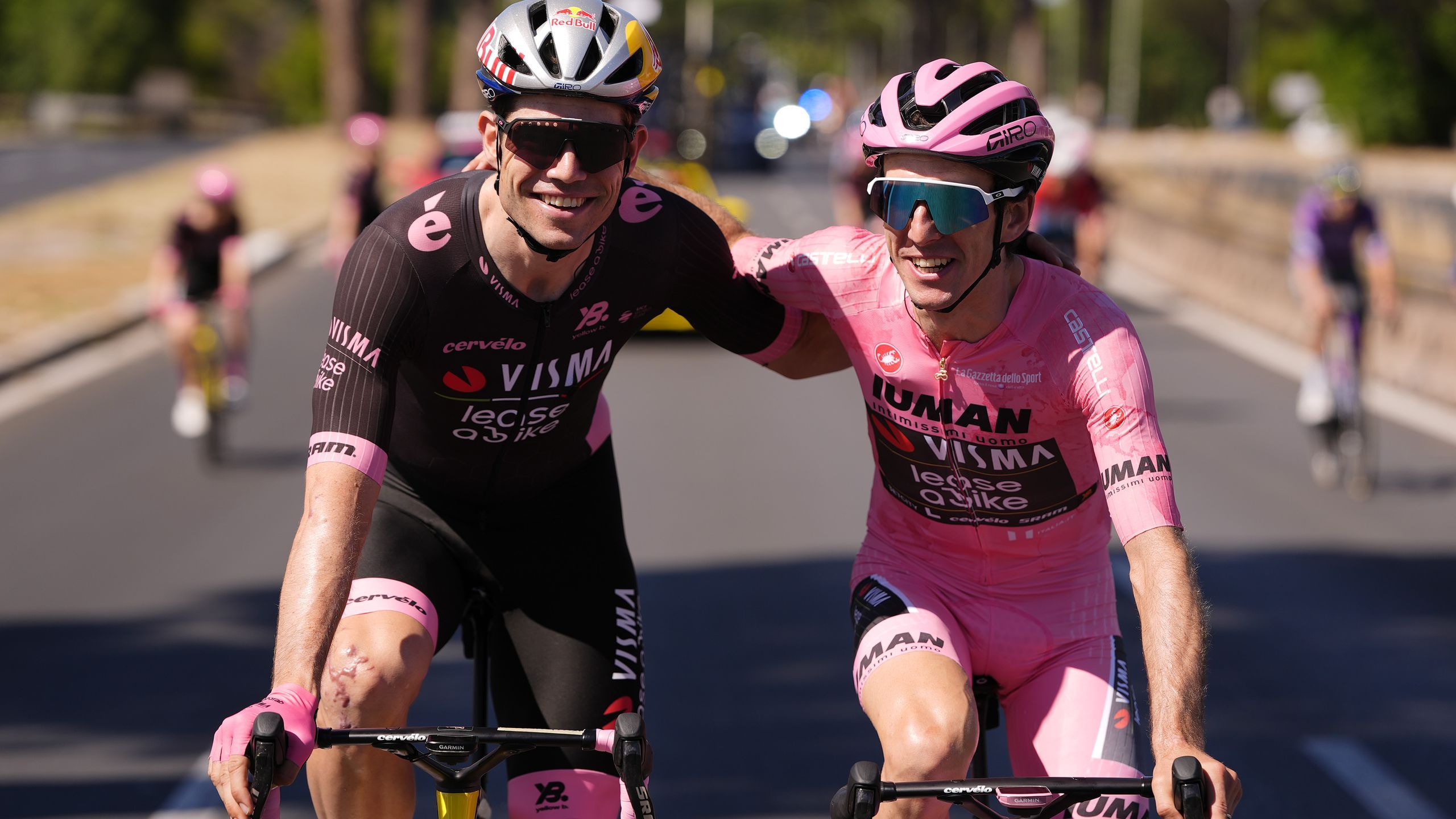 Roglic, Ayuso, Gee, Ciccone, Tiberi, Del Toro, Bernal, Carapaz, Simon e ...