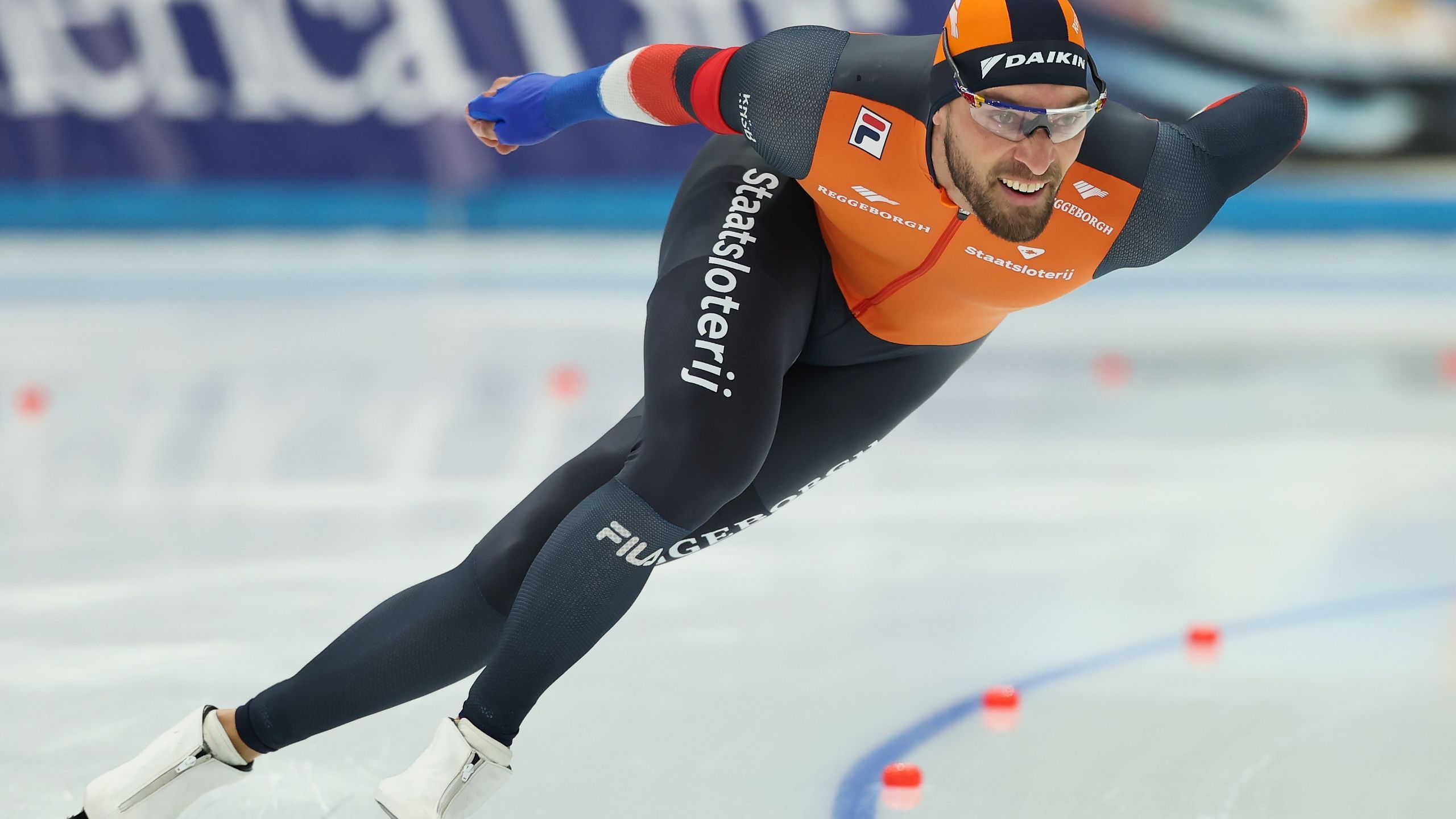 Jordan Stolz wint alle wereldbekers dit seizoen op de 1.500 meter ...