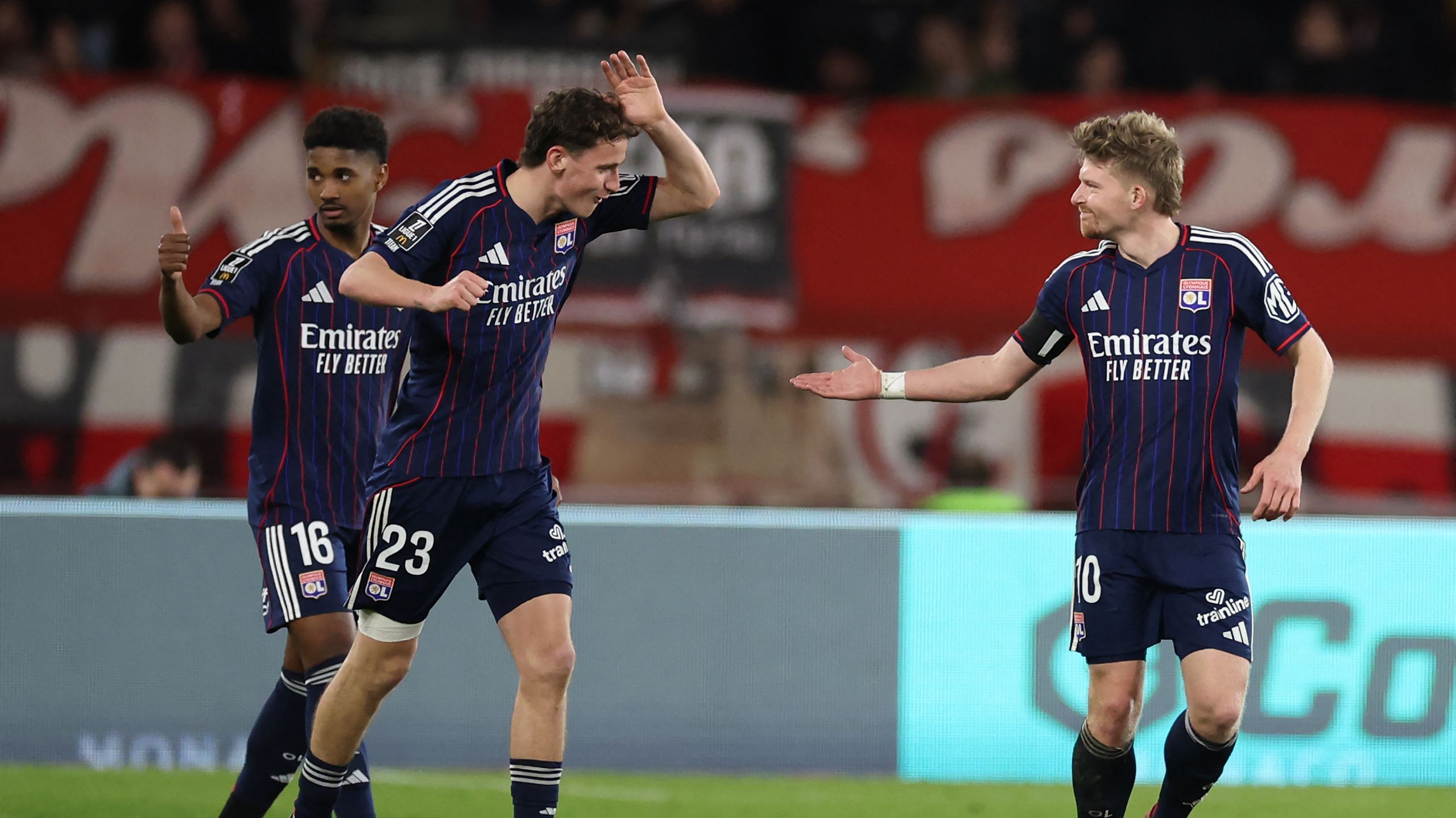 Ligue 1 - Avec un doublé de Pavel Šulc, l'Olympique Lyonnais commence ...