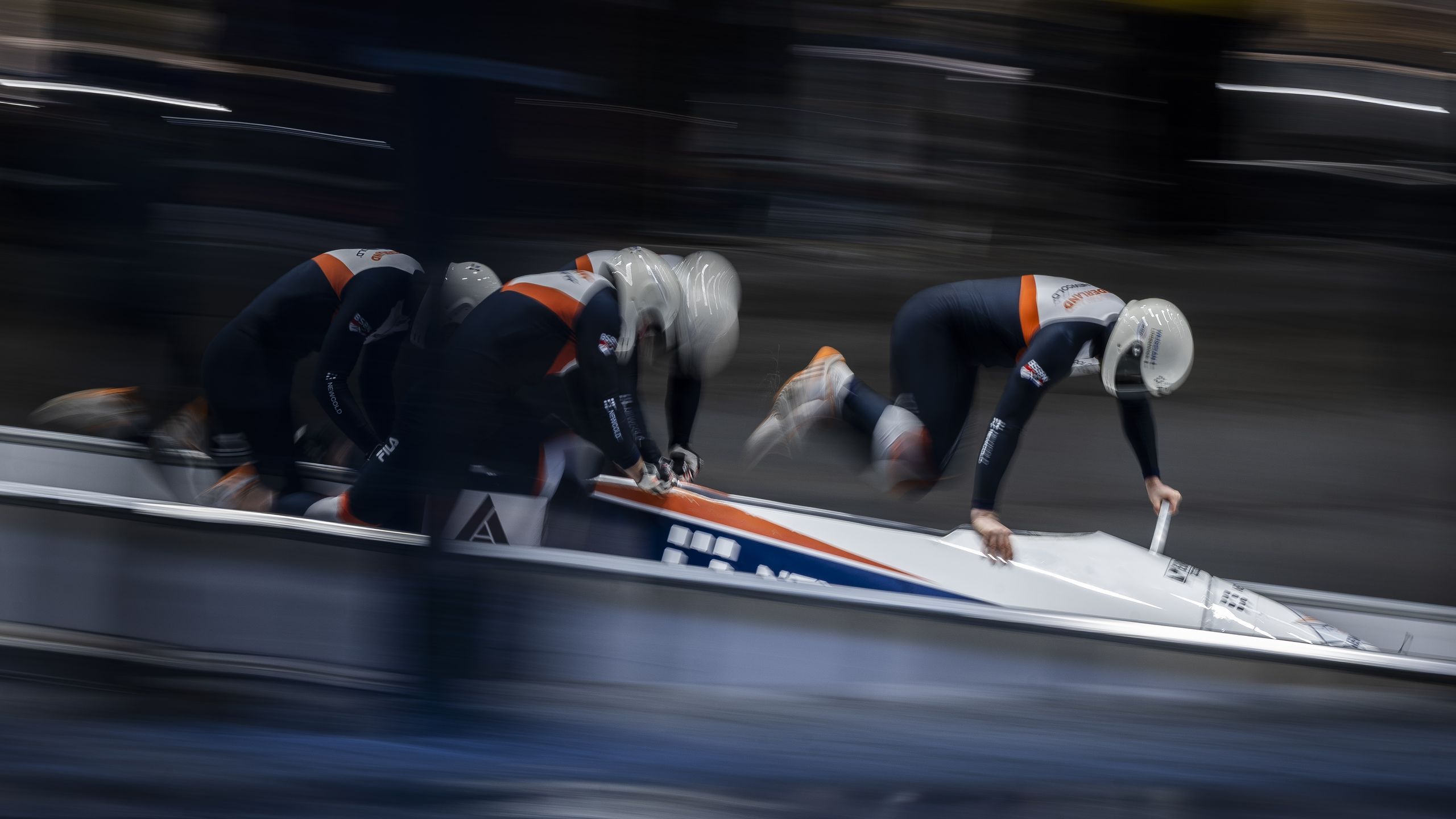 Meer Nederlands succes in de bobslee - Viermansbob na goede run in ...