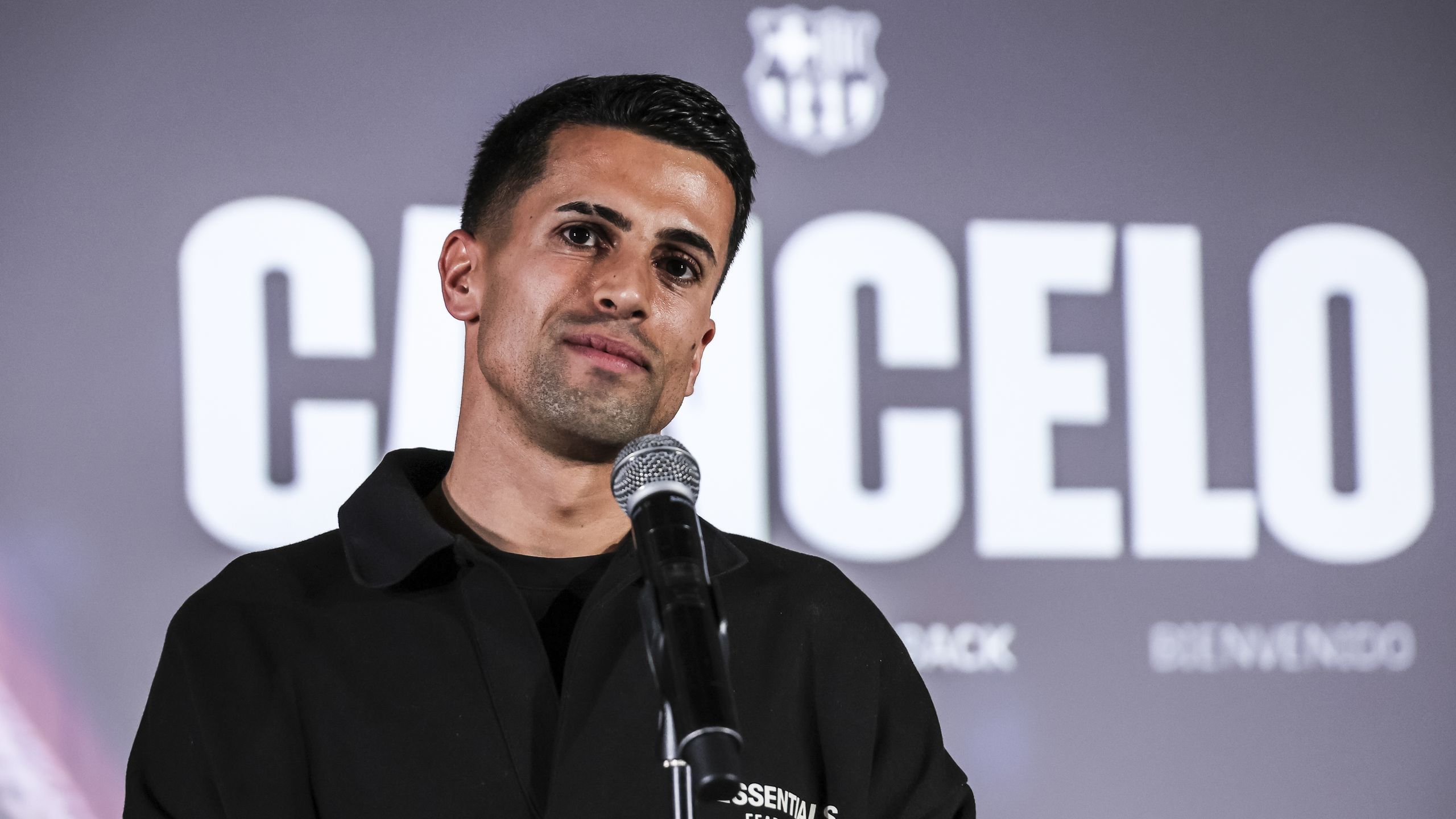 Cancelo regresa al Barcelona con "hambre de títulos" y sin miedo a la ...