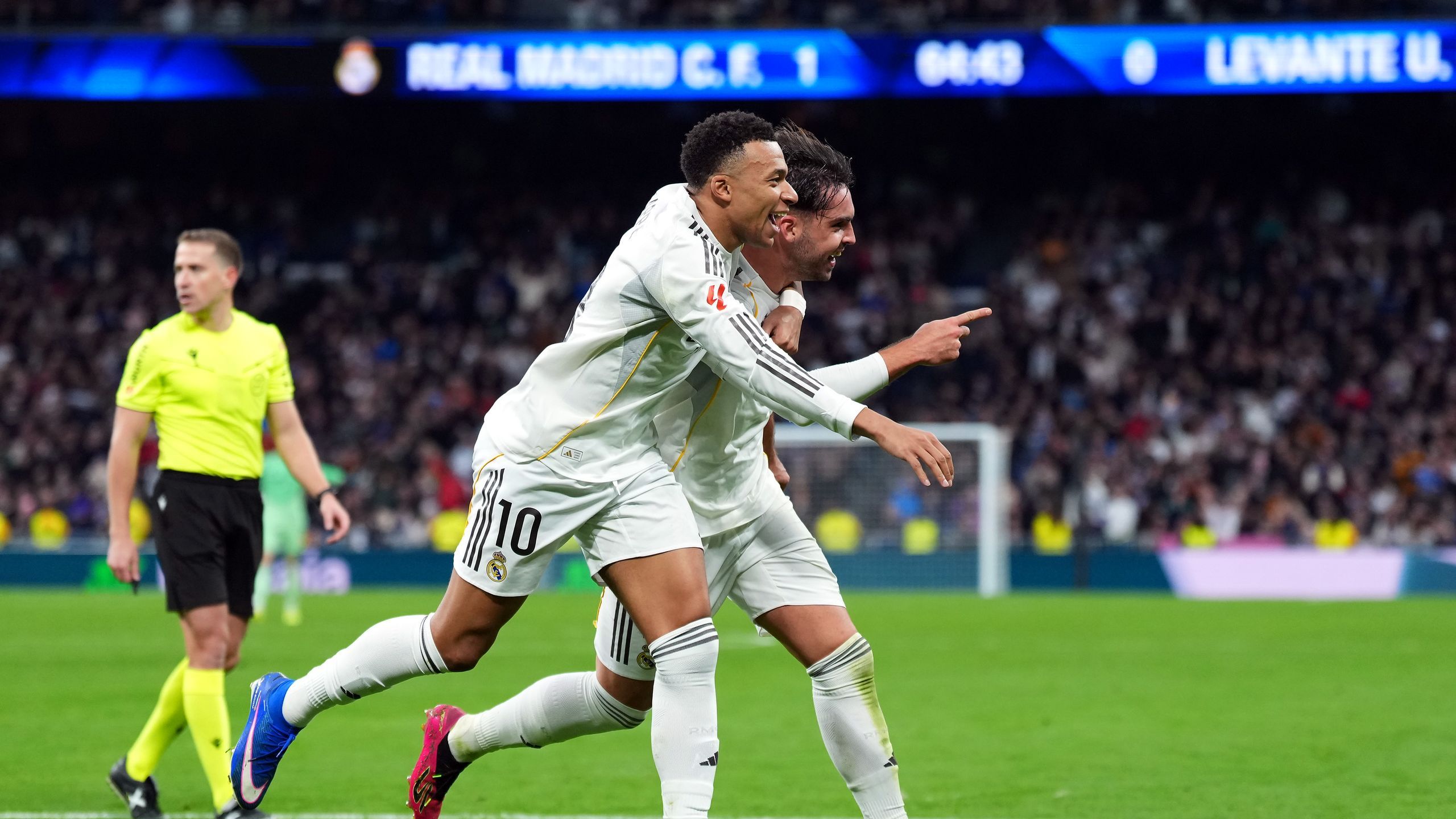 La Liga - Real Madrid-Levante 2-0: Blancos fischiatissimi dopo la ...