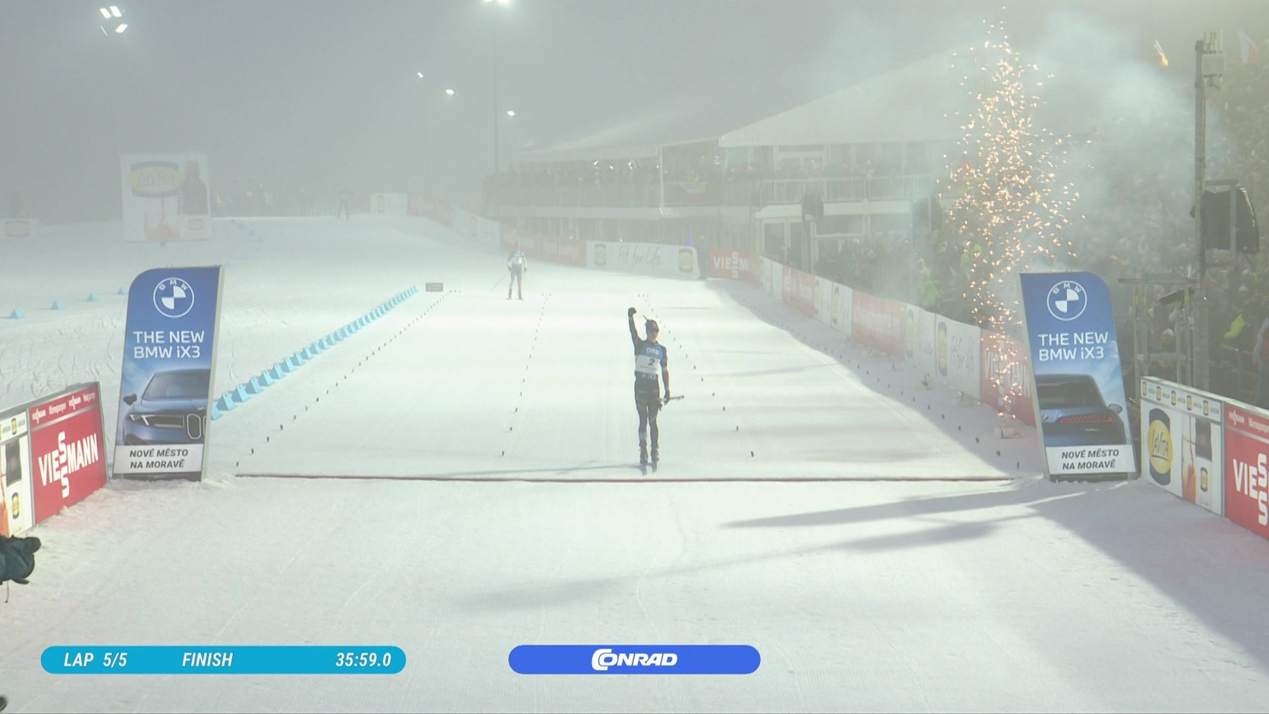 Eric Perrot blijft foutloos op de schietbaan en wint de massastart in ...