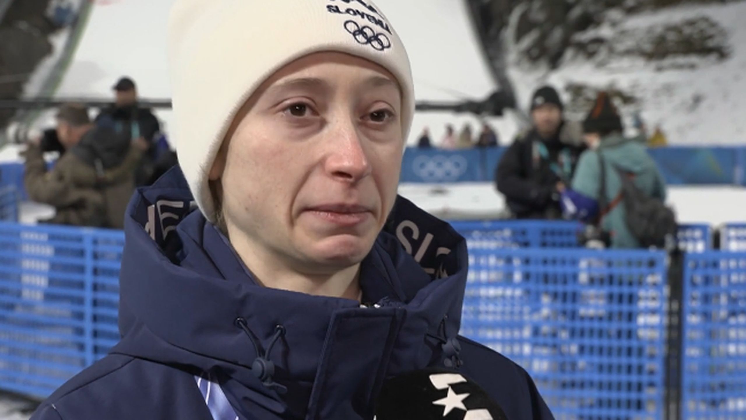 Olympia 2026: Nika Prevc gibt nach Silbermedaille von der Normalschanze ...