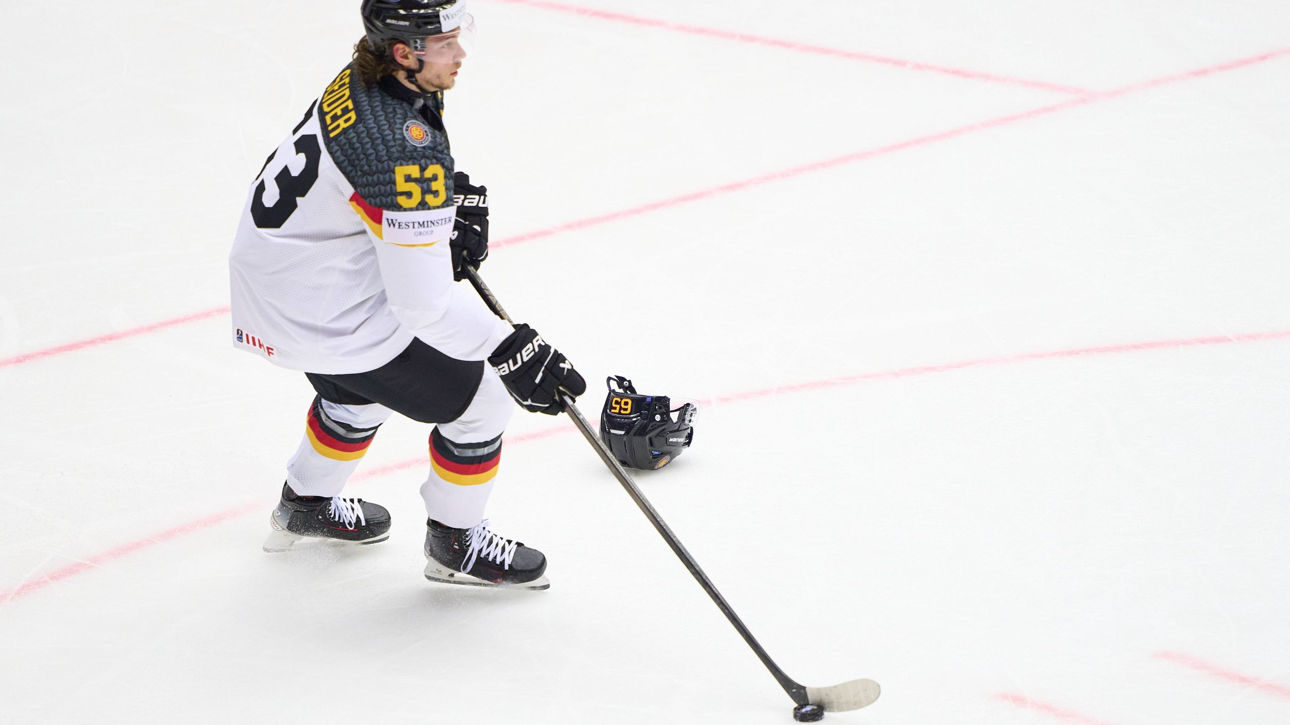 NHL-Star Seider trifft Schulfreund im Olympischen Dorf - Eurosport
