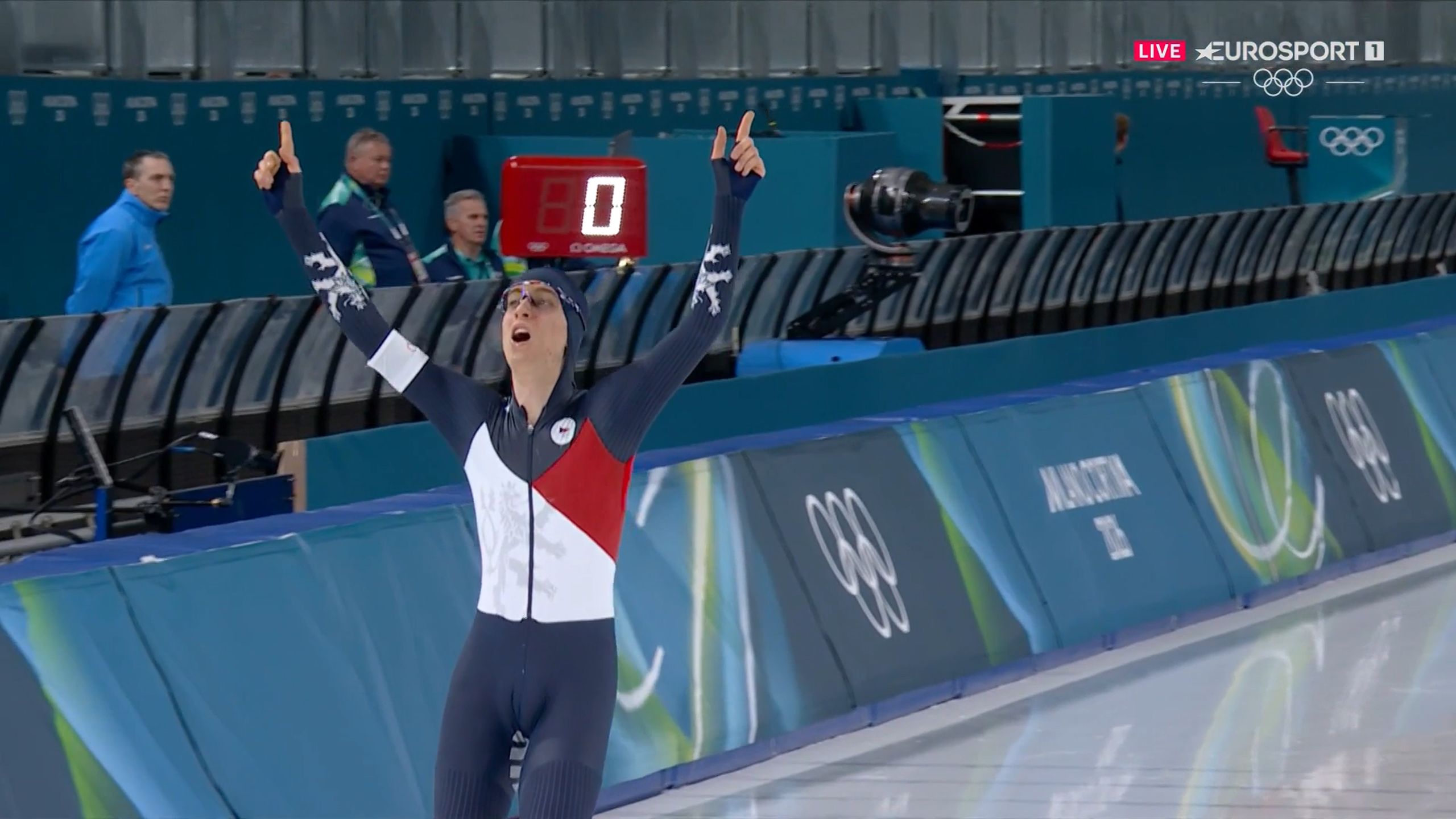 Surpriză în concursul de patinaj viteză 10.000 m! La doar 19 ani, cehul ...