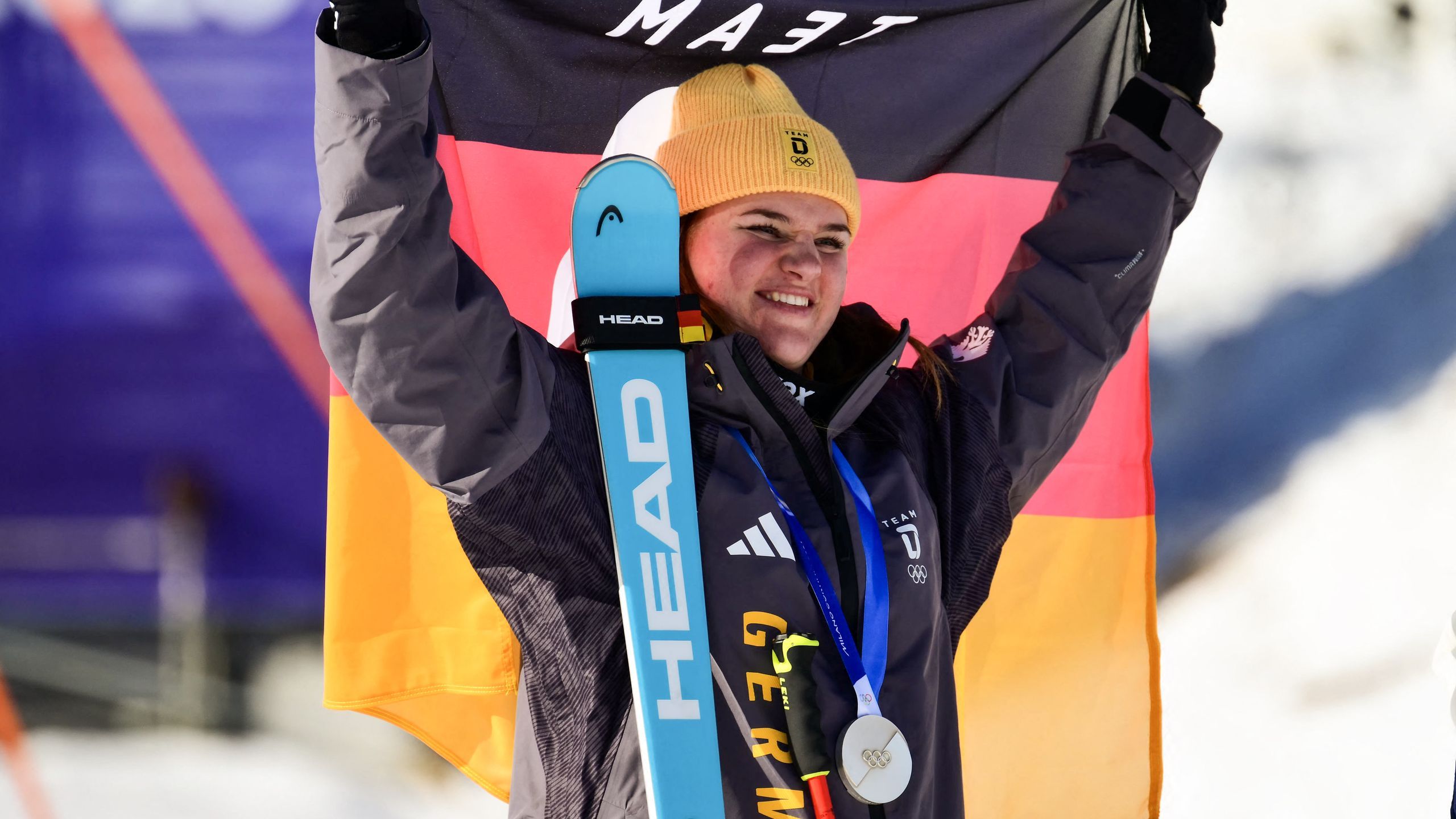 Olympia 2026 - Ski Alpin: Emma Aicher fährt mit Kira Weidle-Winkelmann ...