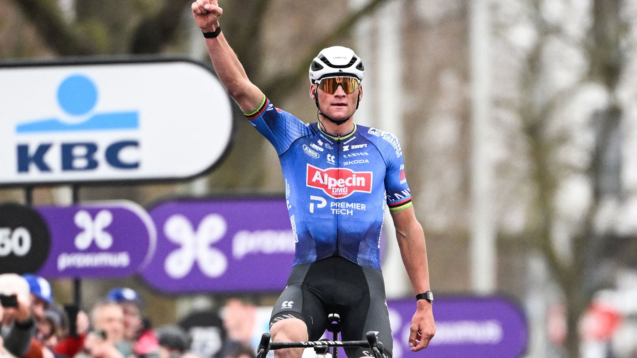 Mathieu Van Der Poel'den Omloop Het Nieuwsblad Zaferi - Eurosport