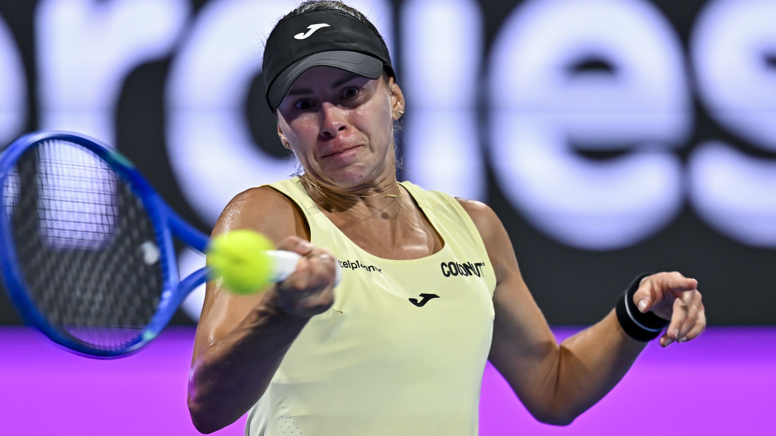 Magda Linette przegrała z Ashlyn Krueger i odpadła z turnieju WTA 1000 ...