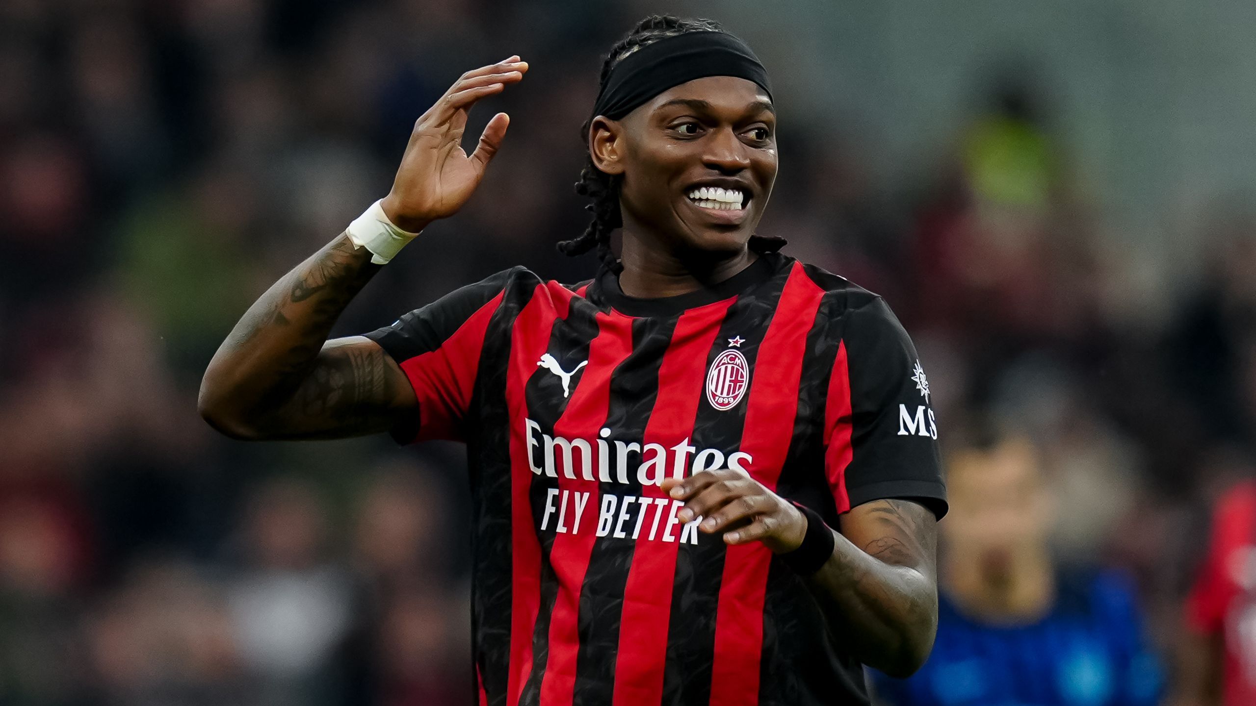 Perchè il Milan rientra in campo sempre in ritardo nei secondi tempi ...
