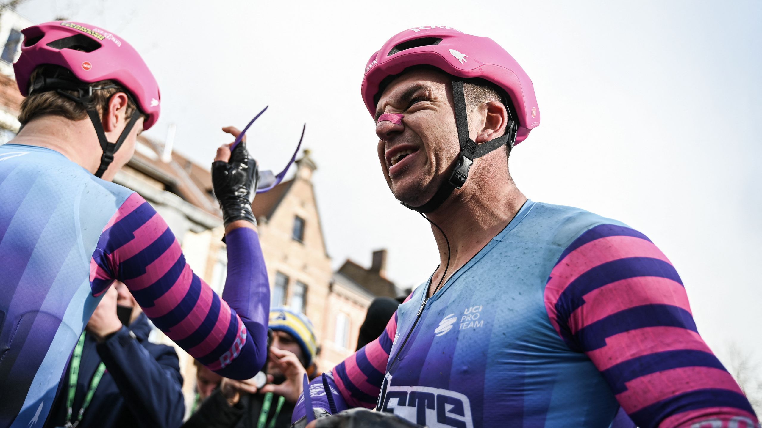 Dylan Groenewegen geeft geruststellende update richting Giro na val in ...